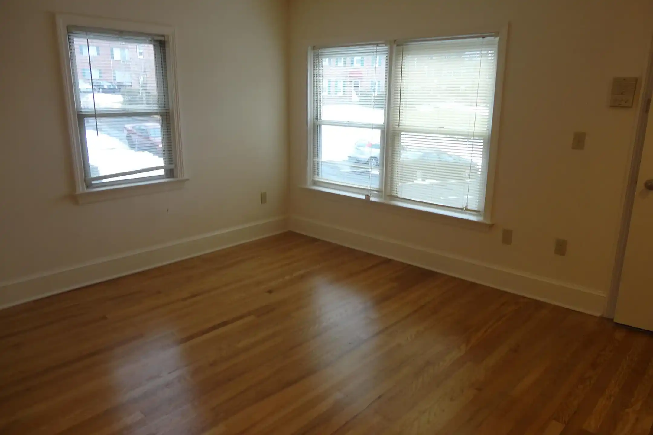 Soundview Apartments - Norwalk, CT 06850 | ApartmentGuide.com