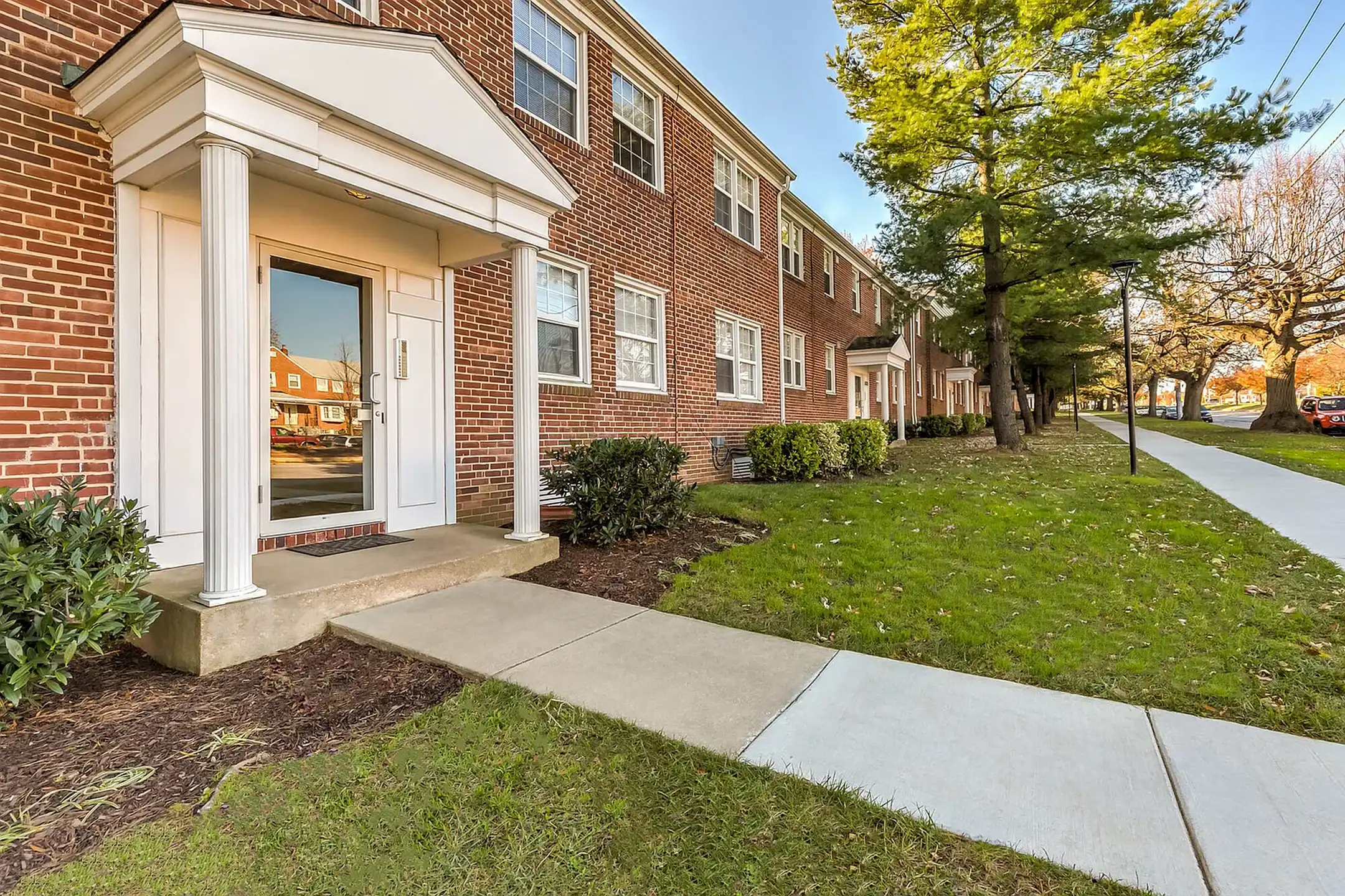 Loch Raven Village Apartments - Towson, MD 21286 | ApartmentGuide.com