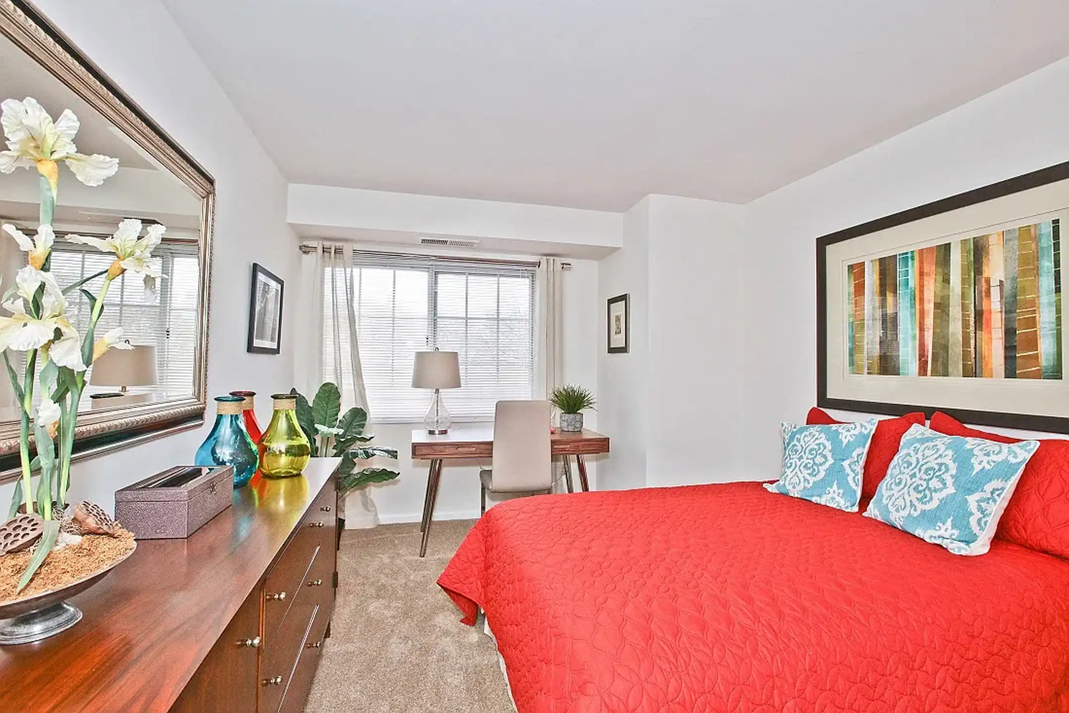 Fairfax Square - Fairfax, VA 22031 | ApartmentGuide.com