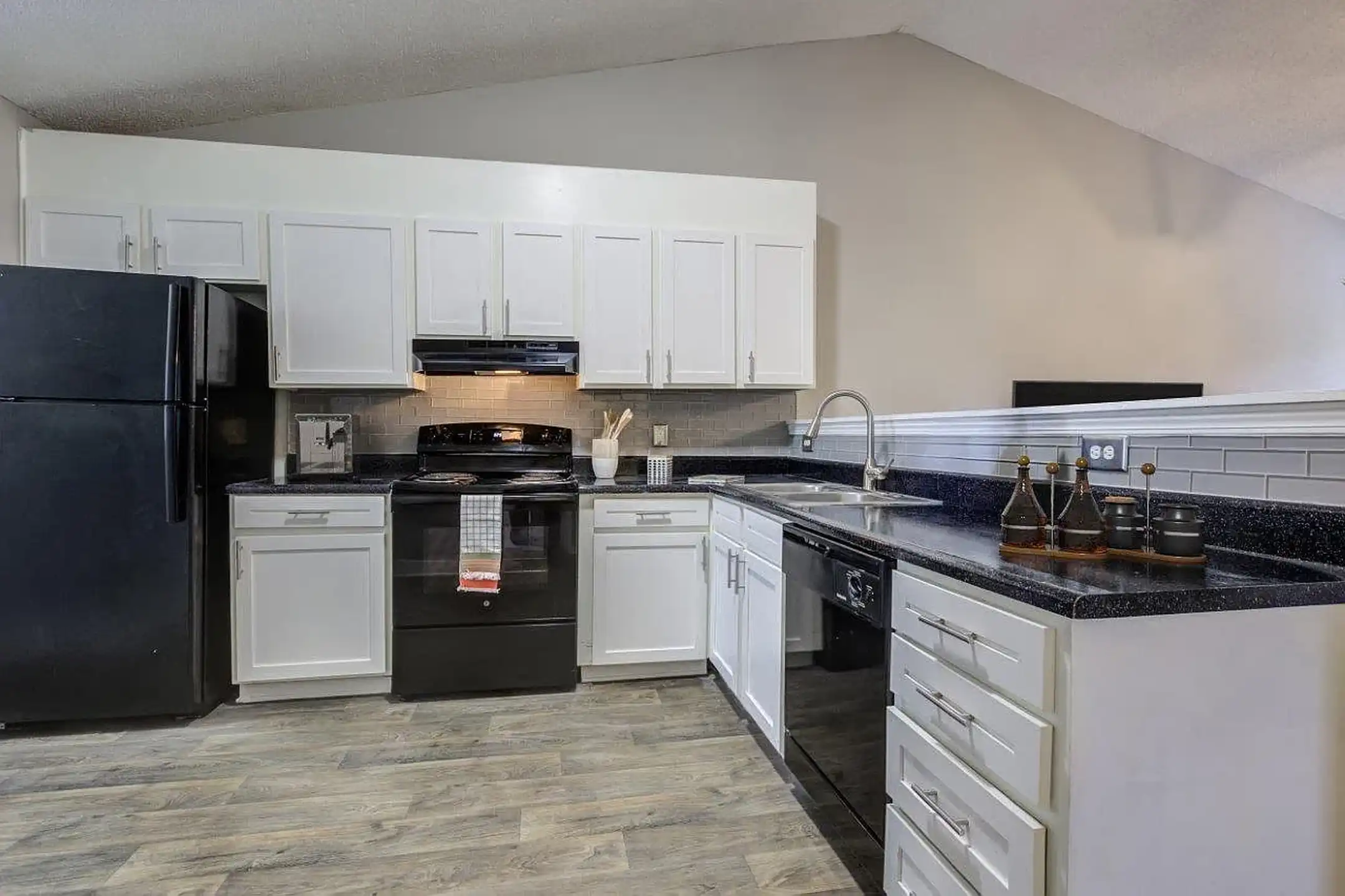 Waters Edge Apartment Homes - Concord, NC 28027 | ApartmentGuide.com
