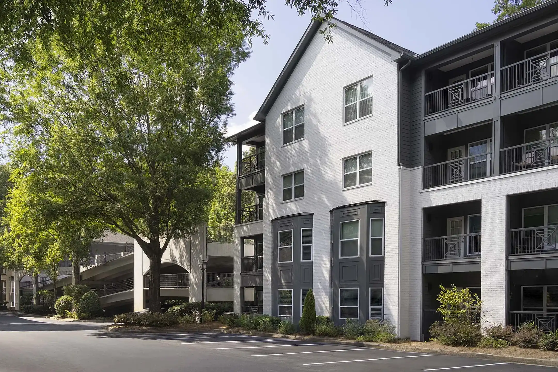 Camden Phipps - Atlanta, GA 30326 | ApartmentGuide.com