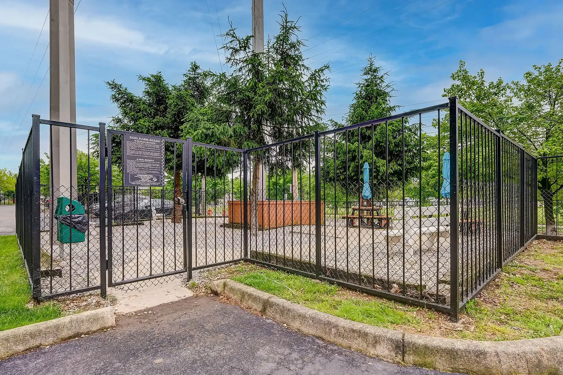 Liberty Place Apartments - Columbus, OH 43215 | ApartmentGuide.com