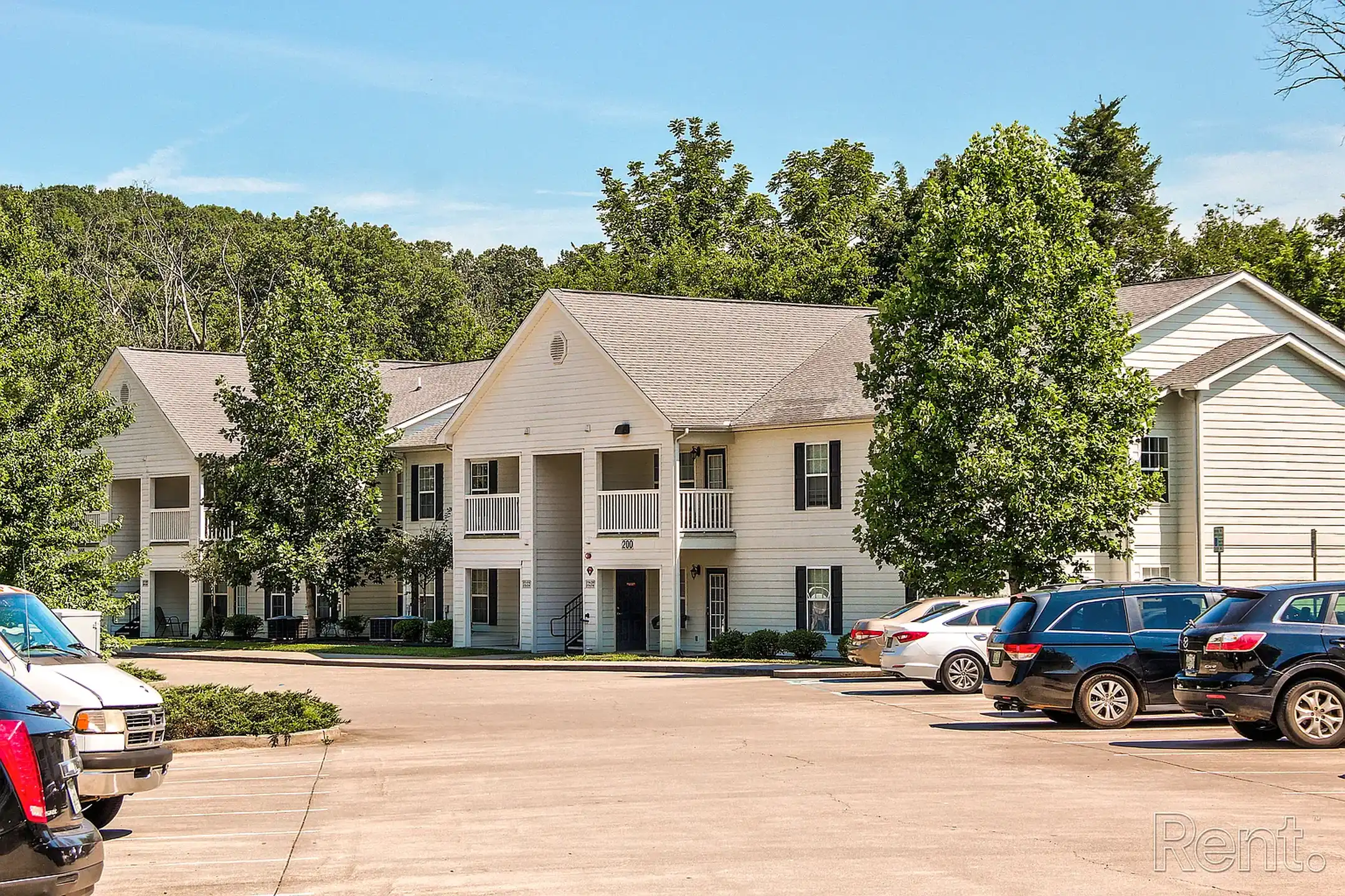 Hallmark at Oak Ridge Apartments - Oak Ridge, TN 37830 | ApartmentGuide.com