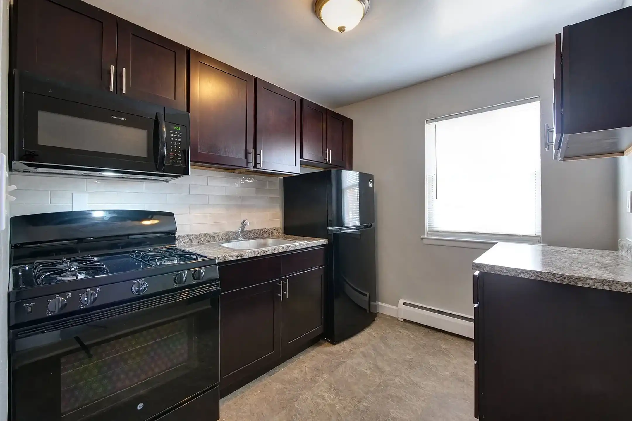 Hamilton Apartments - Rahway, NJ 07065 | ApartmentGuide.com