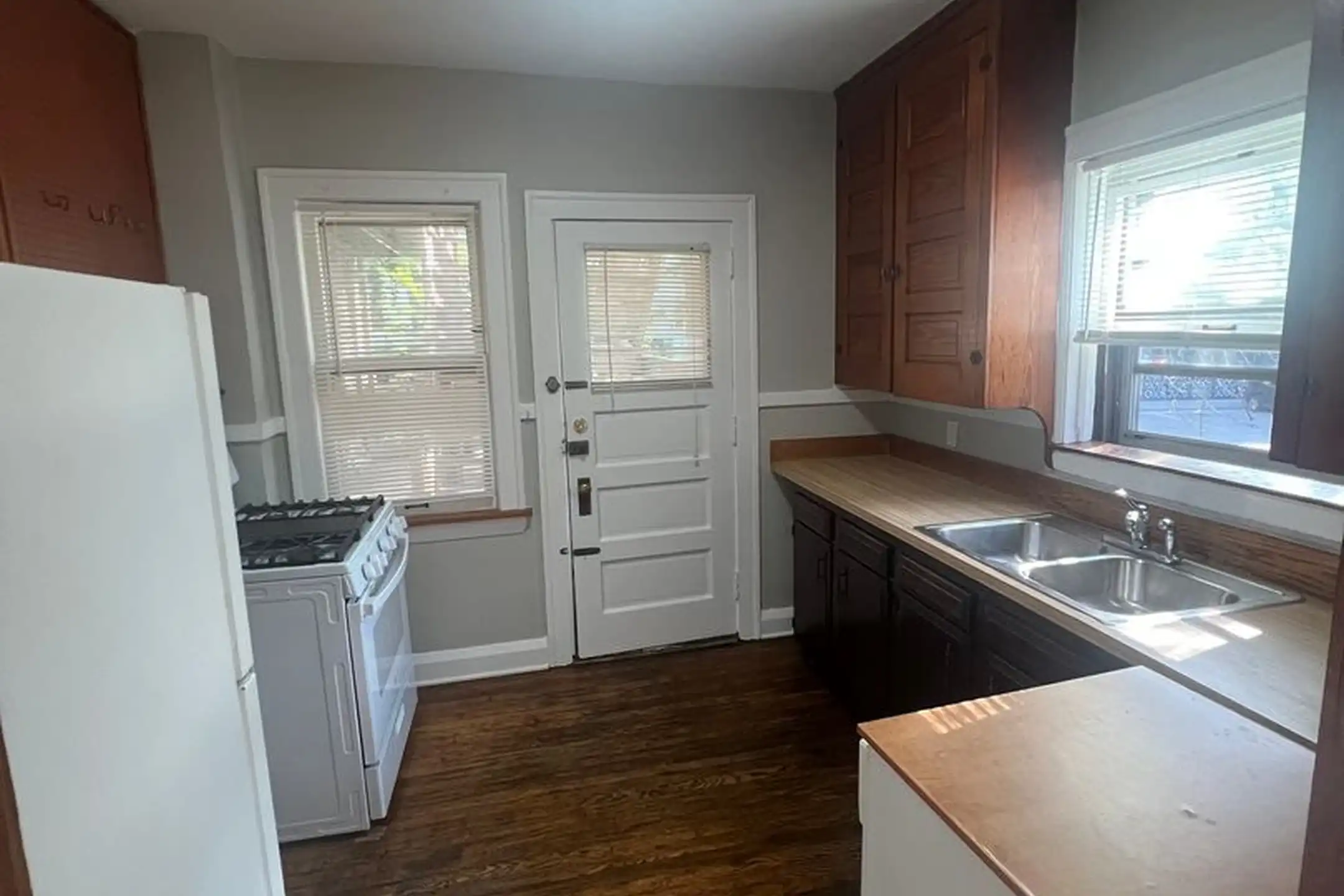 11480 Hessler Rd unit 4 - Cleveland, OH 44106 | ApartmentGuide.com