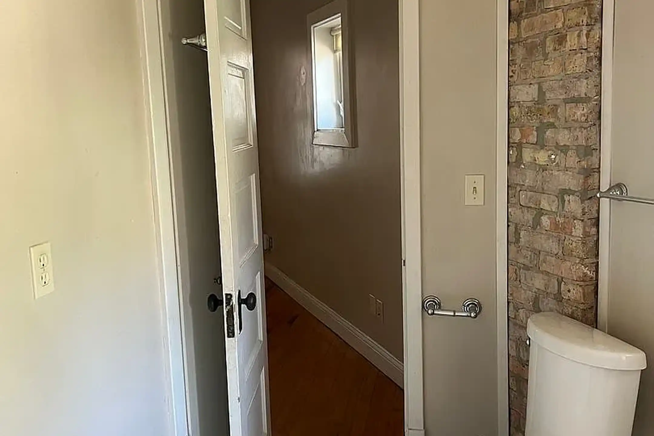 Coventry Court - Dubuque, IA 52001 | ApartmentGuide.com