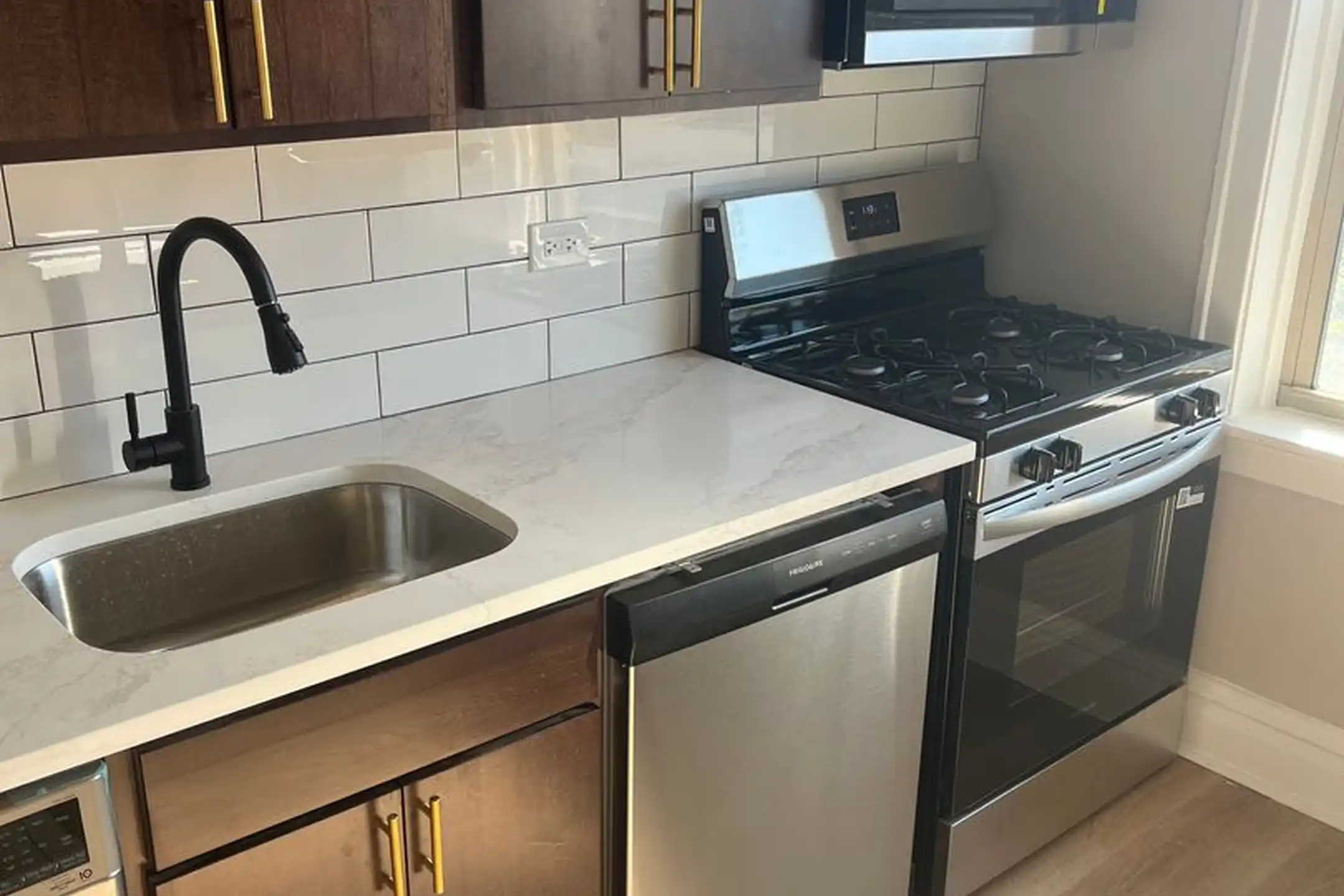 4037 N Central Park Ave unit 4037-1A - Chicago, IL 60618 ...