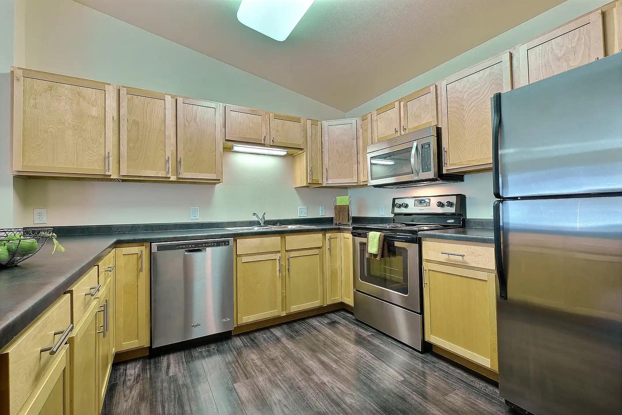 Sandy Creek - Moorhead, MN 56560 | ApartmentGuide.com