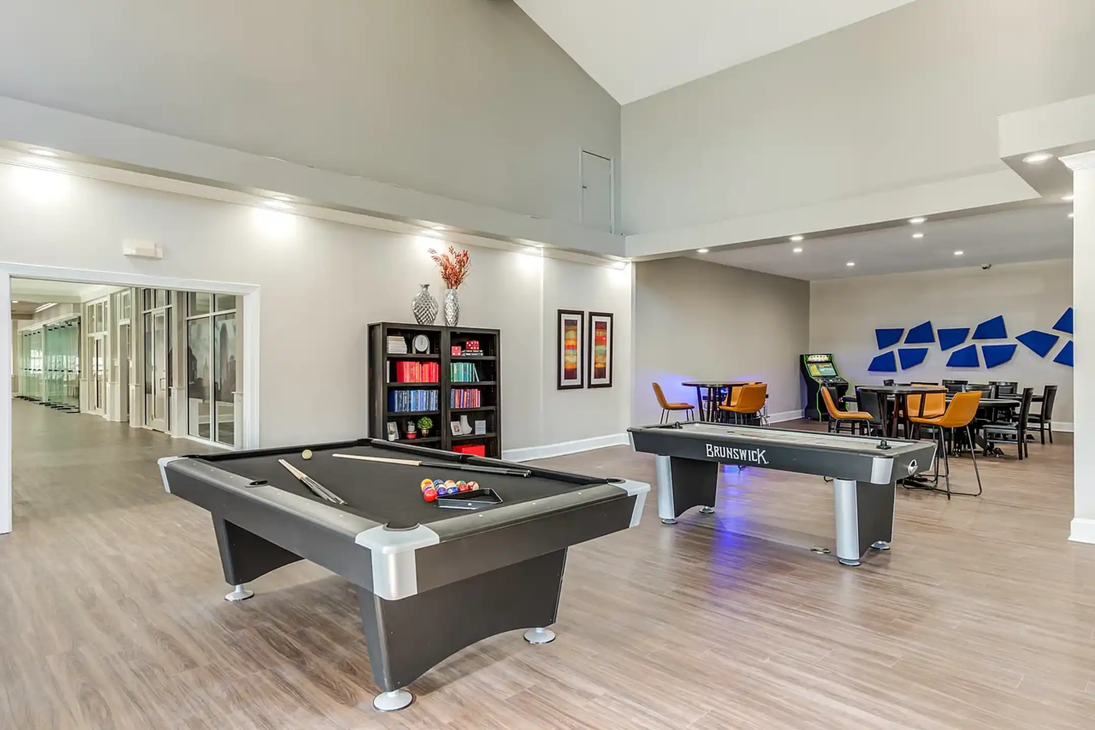 The Racquet Club Apartments - Lexington, KY 40515 | ApartmentGuide.com