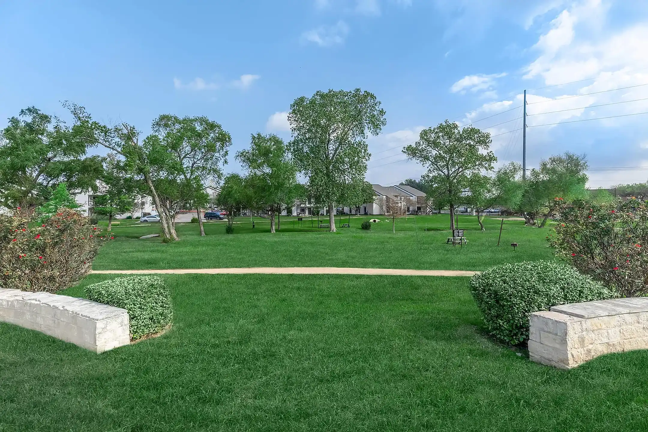 Aviva at North Plaza - Austin, TX 78753 | ApartmentGuide.com