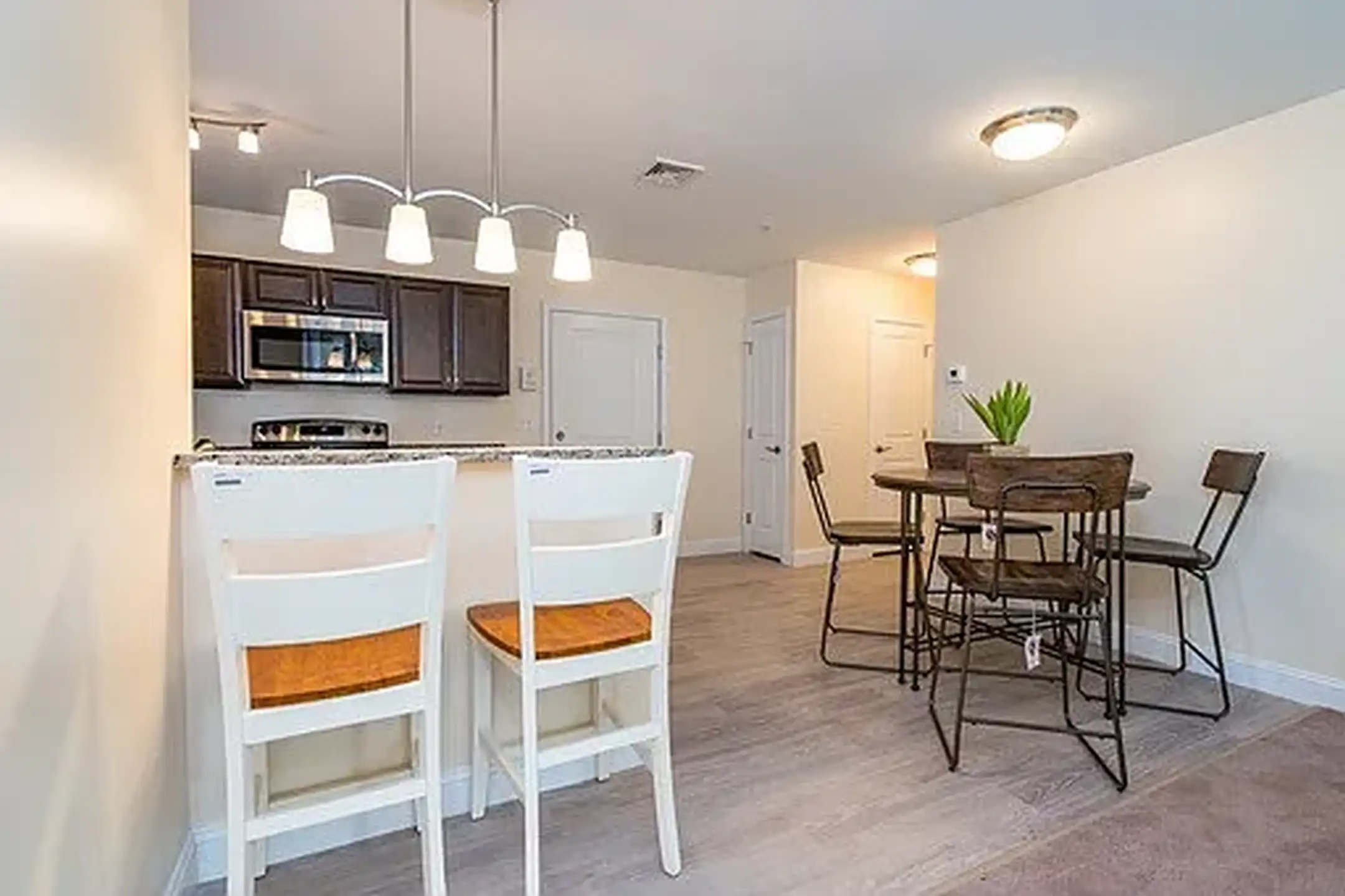 Residences at MacGregor Cut - Londonderry, NH 03053 | ApartmentGuide.com
