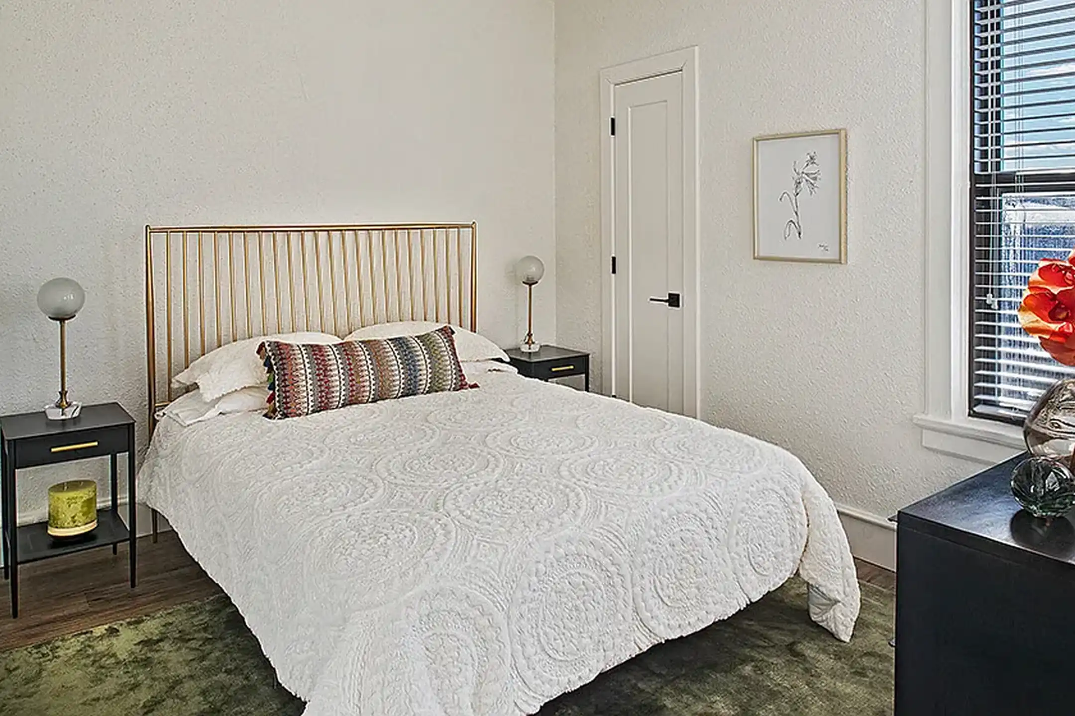 The Hamilton Midtown Detroit - Detroit, MI 48201 | ApartmentGuide.com