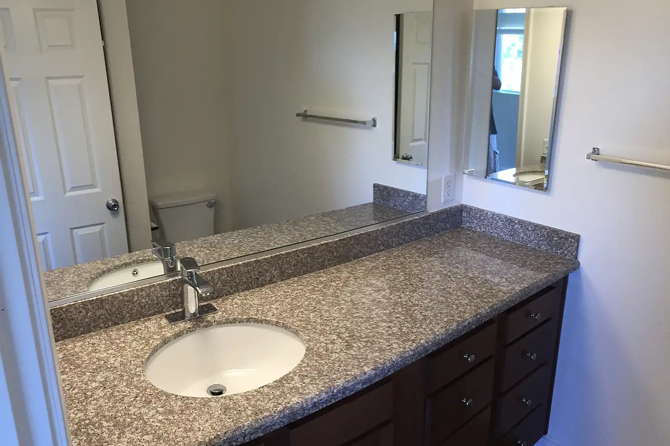 Amber Crest Apartments - Riverside, CA 92507 | ApartmentGuide.com