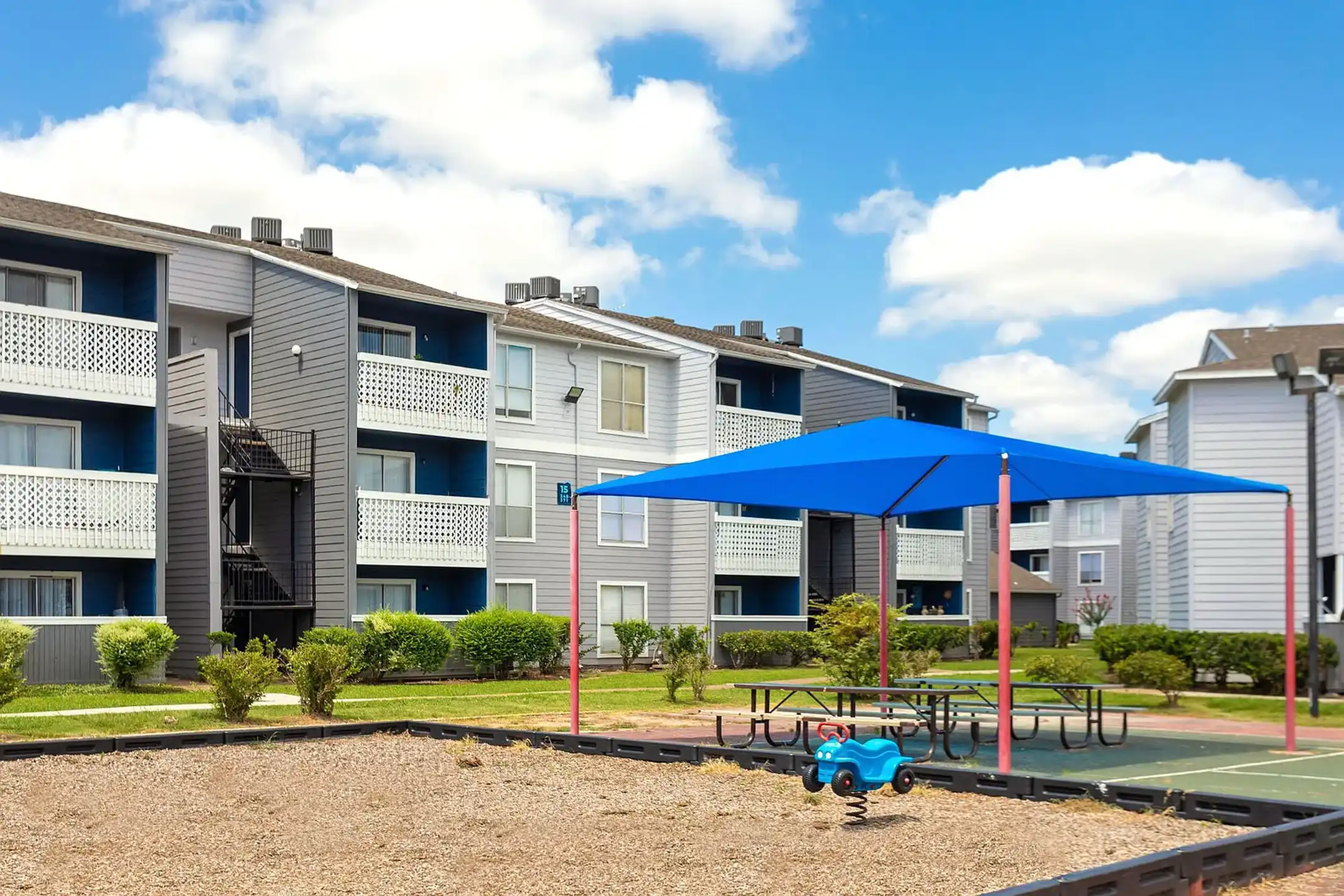 El Sol Del Rio - Houston, TX 77083 | ApartmentGuide.com