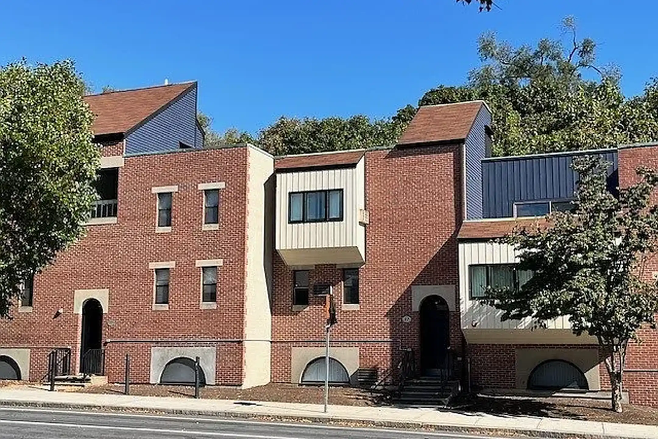 Charles Landing - Providence, RI 02904 | ApartmentGuide.com