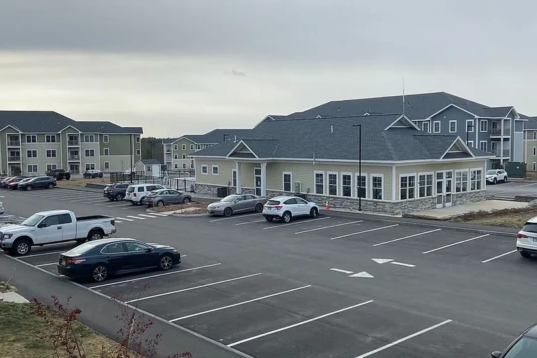 Residences at MacGregor Cut - Londonderry, NH 03053 | ApartmentGuide.com