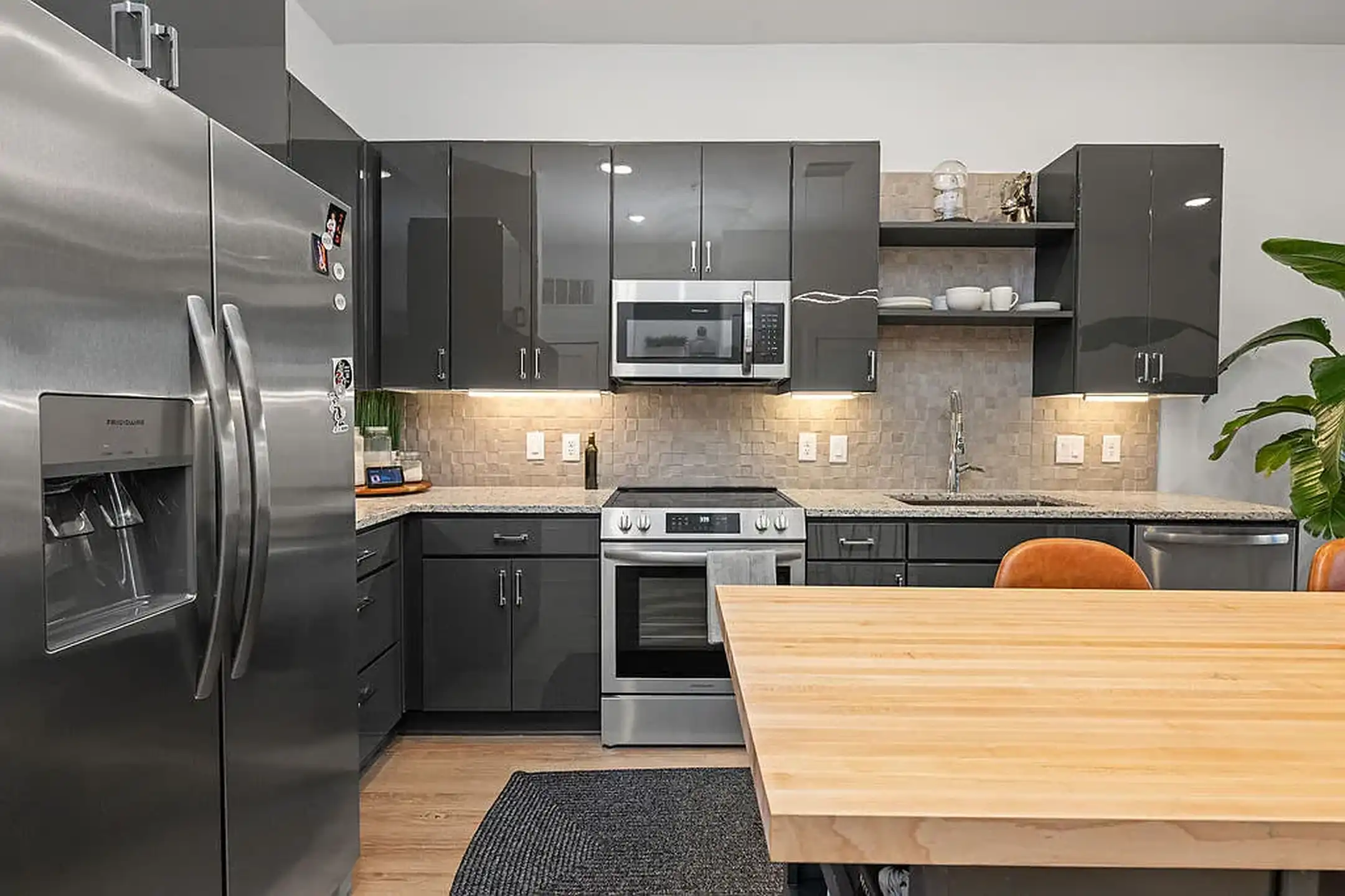 Ello House - Charlotte, NC 28217 | ApartmentGuide.com