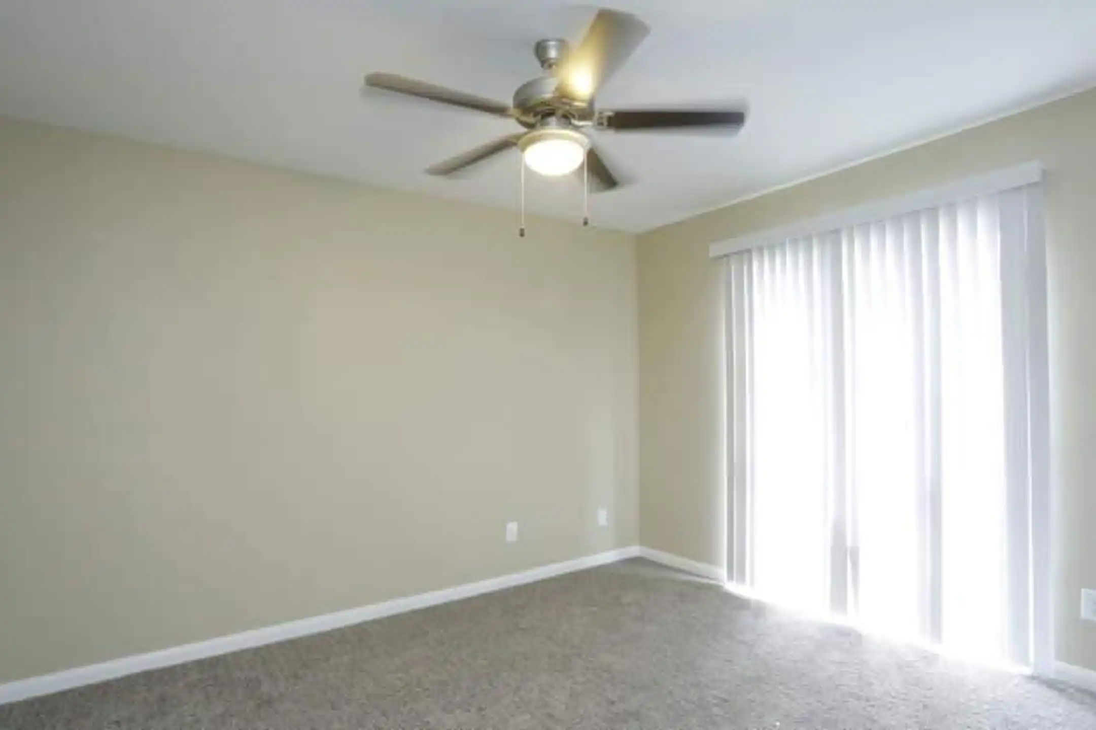 5830 S Lake Houston Pkwy - Houston, TX 77049 | ApartmentGuide.com