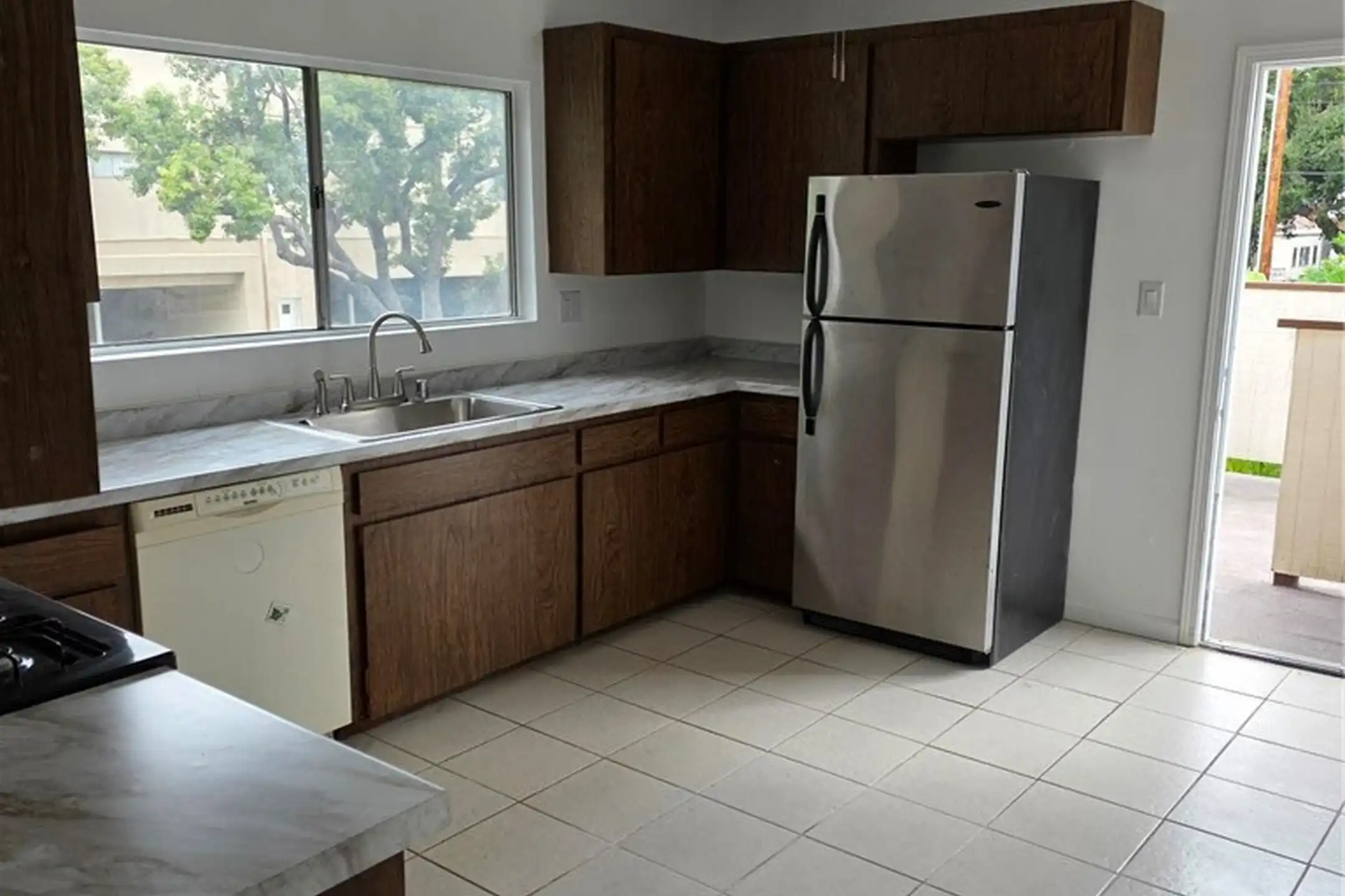 476 E Palm Ave unit 476C - Burbank, CA 91501 | ApartmentGuide.com