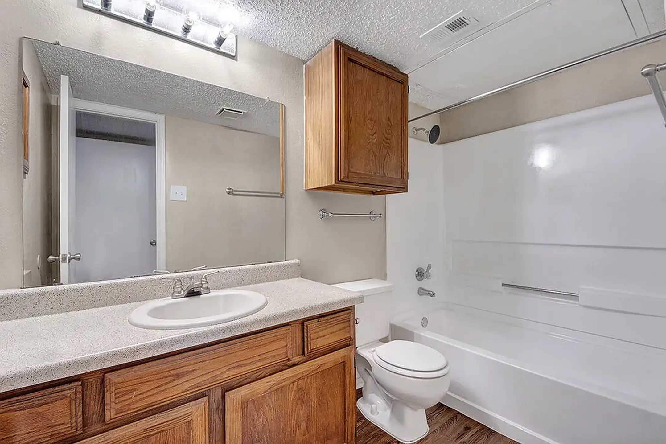 South Meadows Apartments - Red Oak, TX 75154 | ApartmentGuide.com