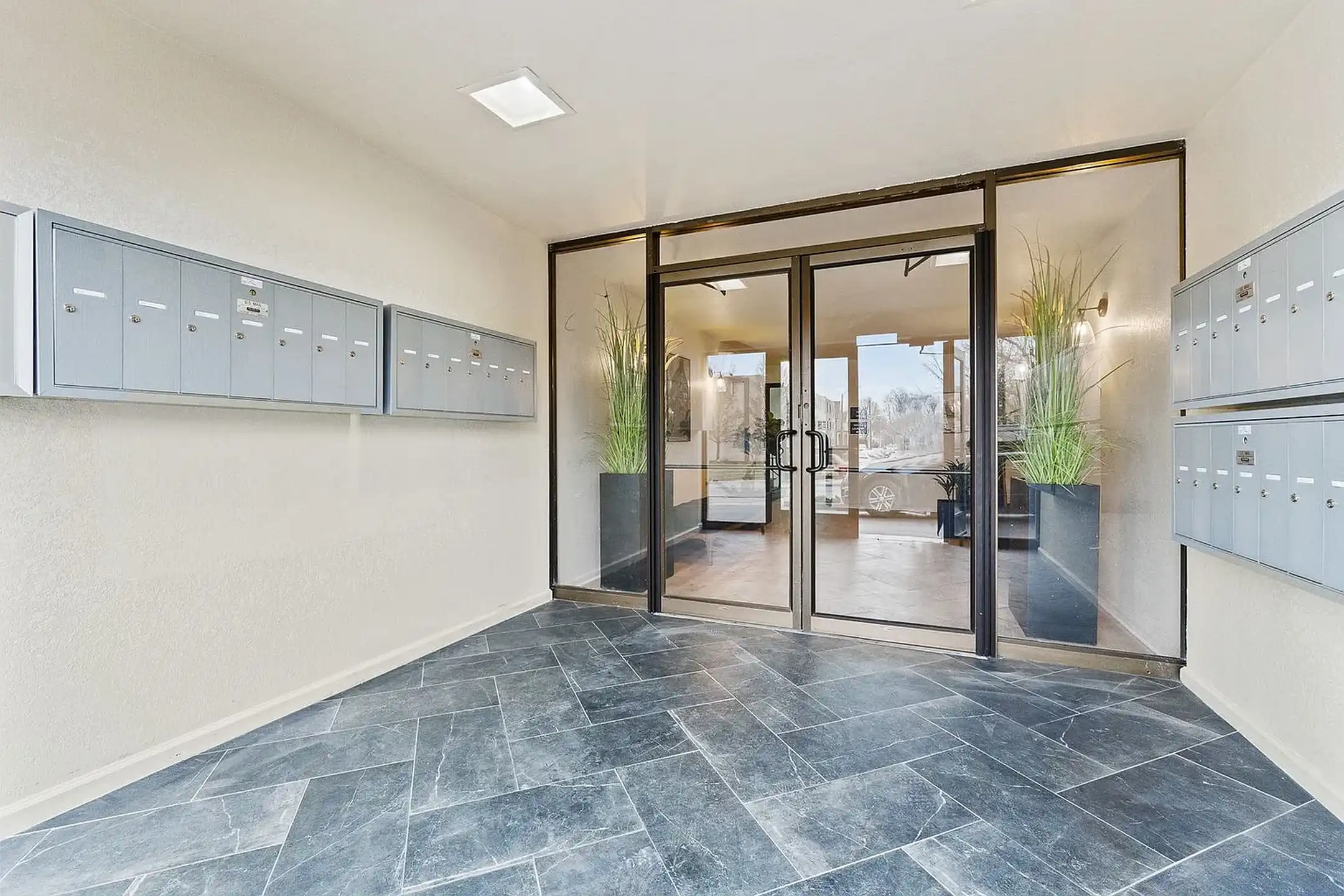 Fairfield Flats - Fort Wayne, IN 46807 | ApartmentGuide.com