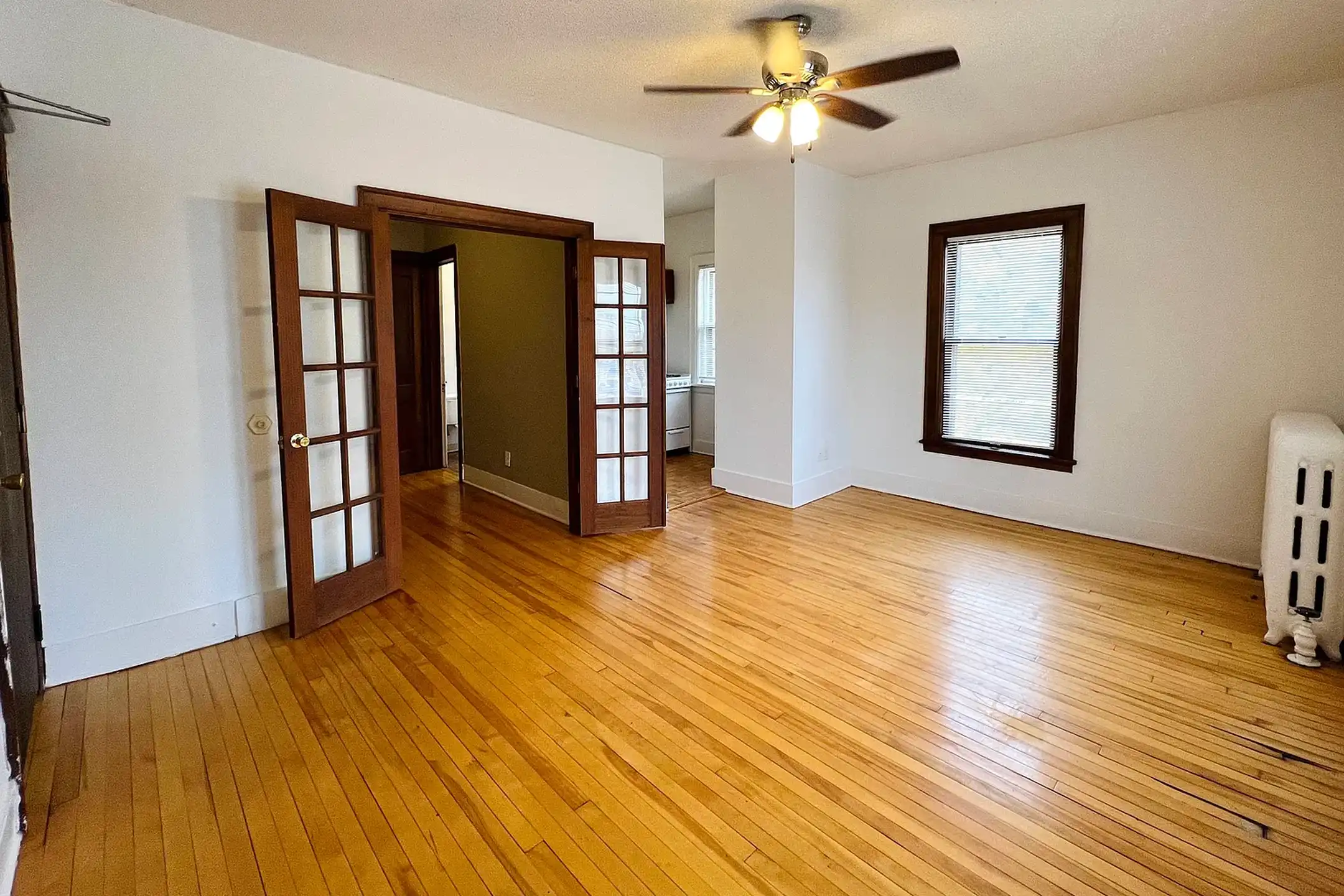 Stevens Square Apartments - Minneapolis, MN 55403 | ApartmentGuide.com