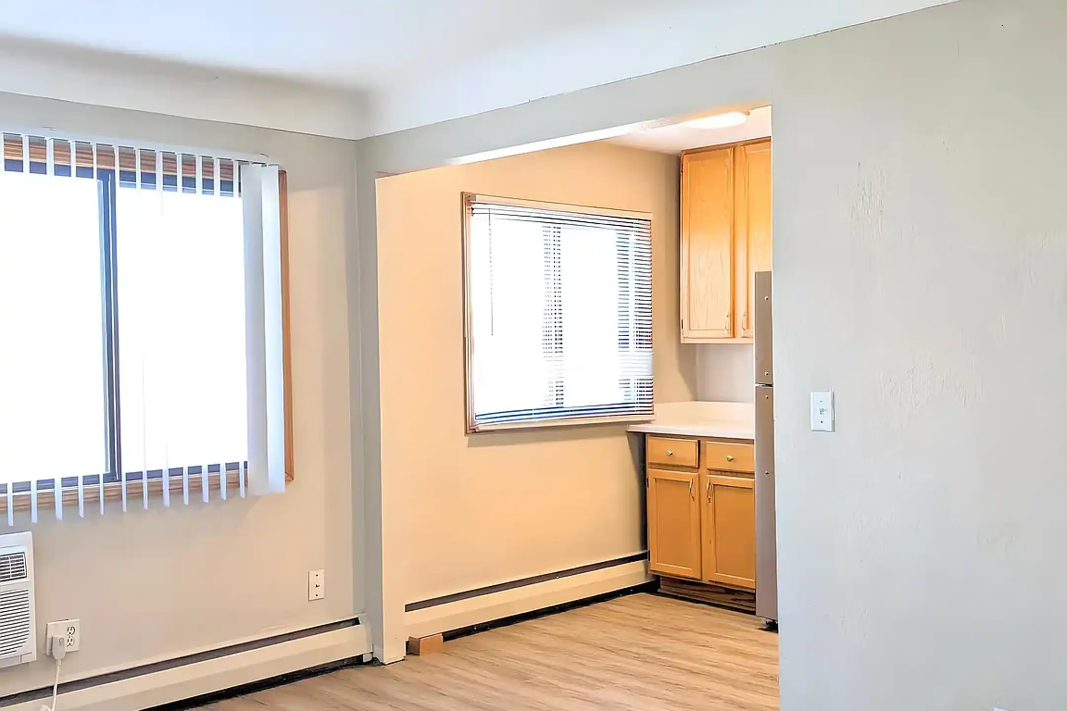 Twin Pines Apartments - West Saint Paul, MN 55118 | ApartmentGuide.com