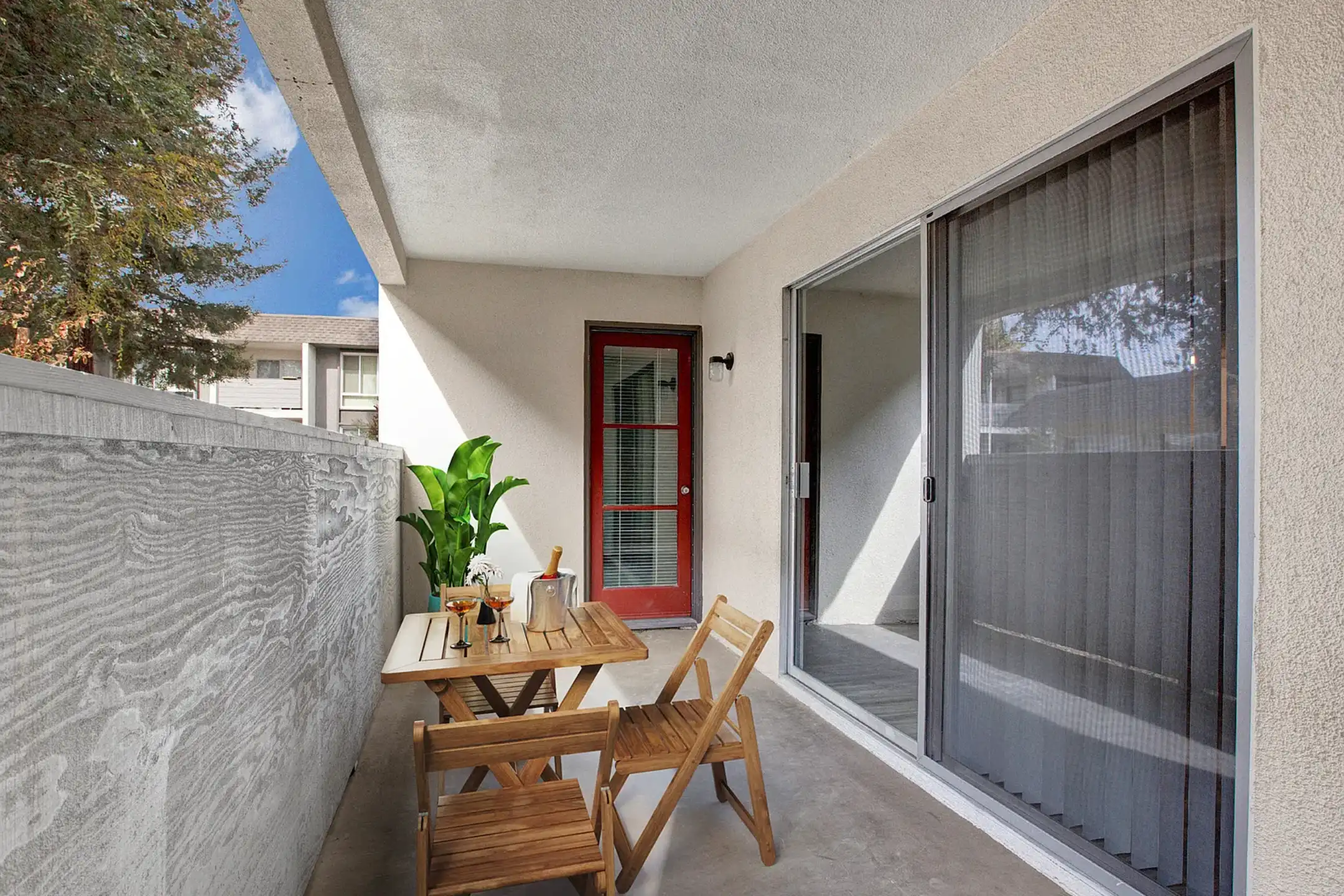 River Blu Apartments - Sacramento, CA 95826 | ApartmentGuide.com