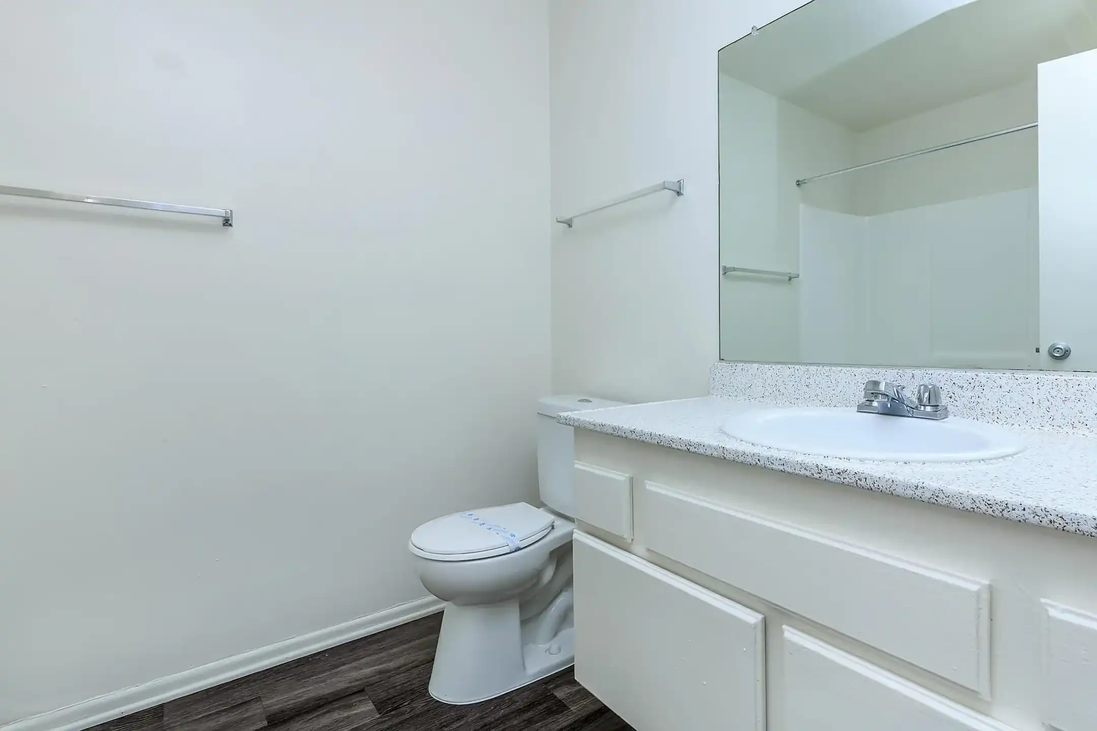 Pacific View Apartment Homes - Long Beach, CA 90804 | ApartmentGuide.com