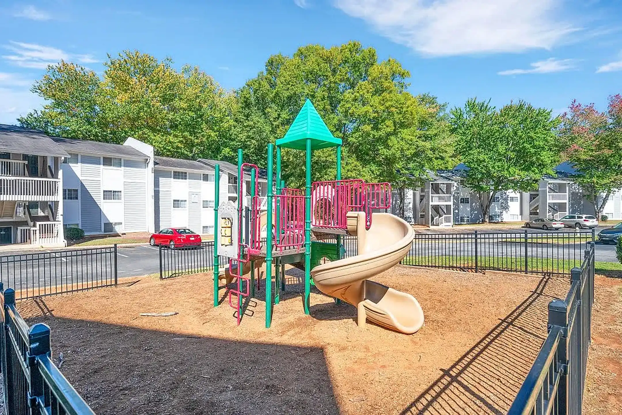 Nova Ridge Apartments - Charlotte, NC 28208 | ApartmentGuide.com