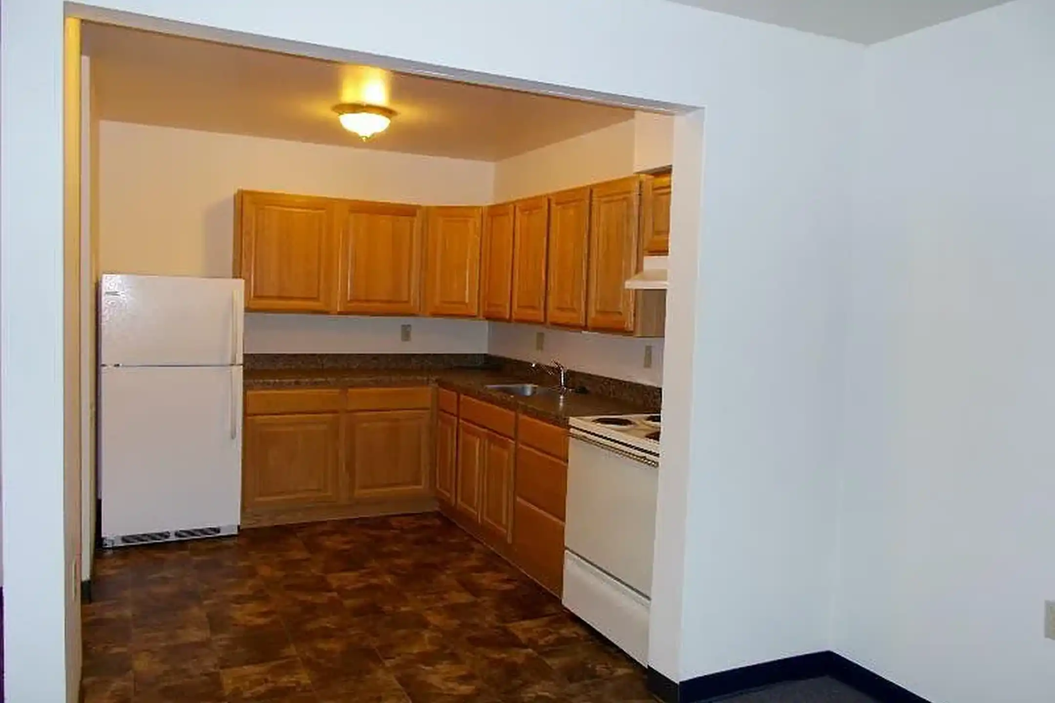 Knoll Crest - Project Based Section 8 Housing - Delafield, WI 53018 ...