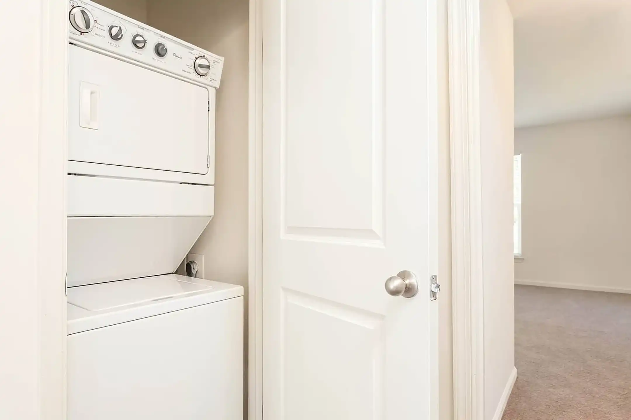 Gayton Pointe Townhomes - Richmond, VA 23238 | ApartmentGuide.com