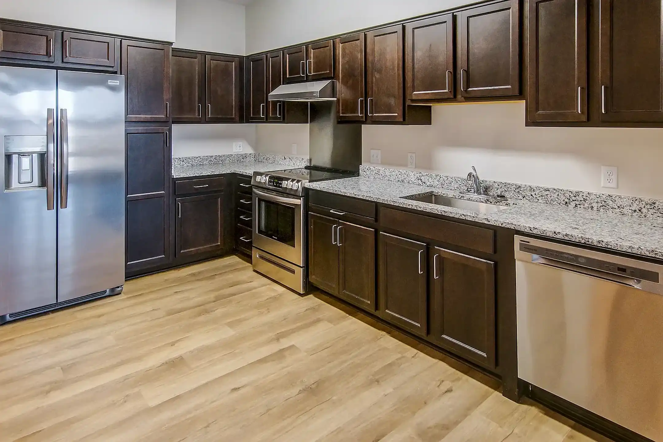 Legacy Landing - Newport News, VA 23607 | ApartmentGuide.com