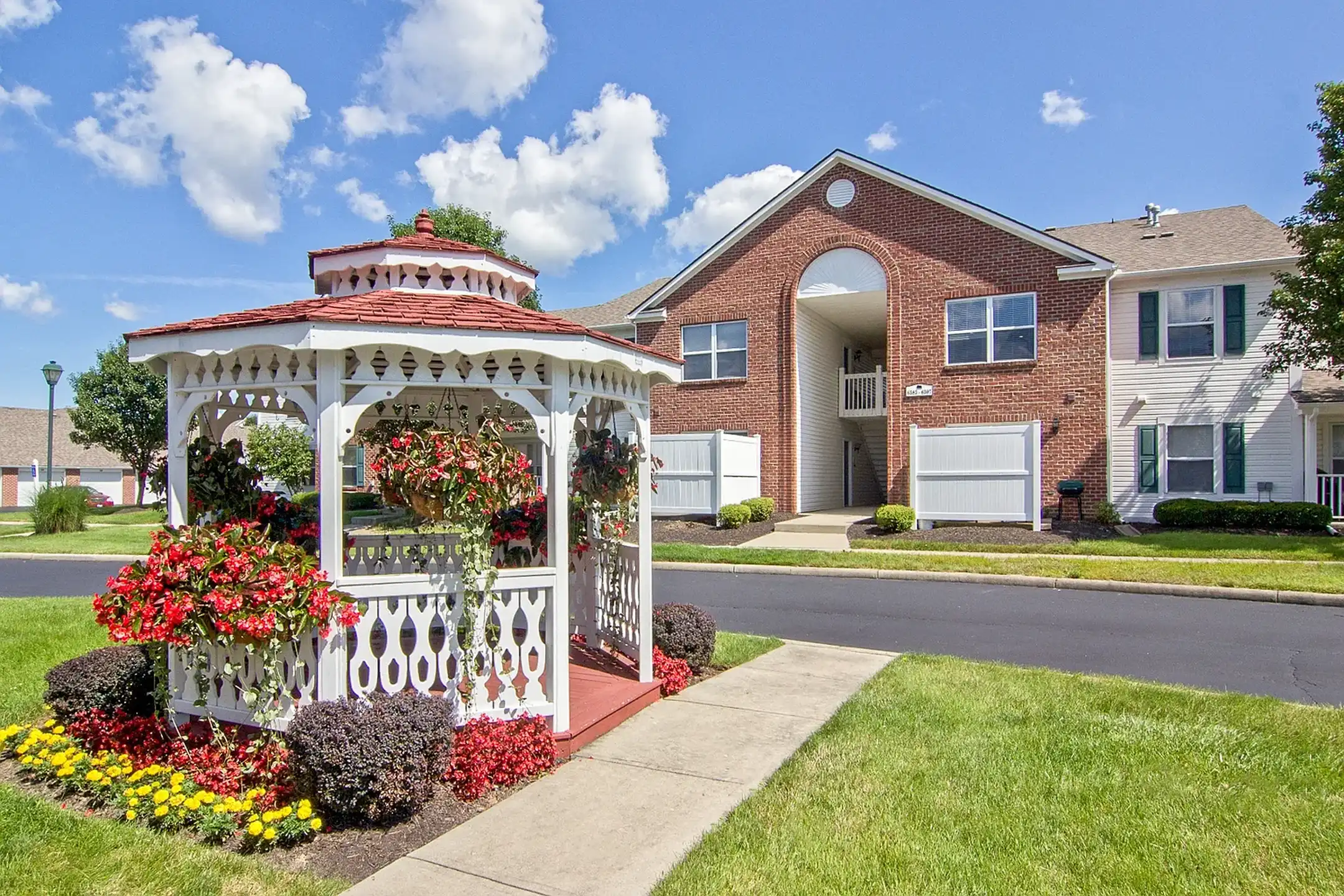 Albany Woods - New Albany, OH 43054 | ApartmentGuide.com