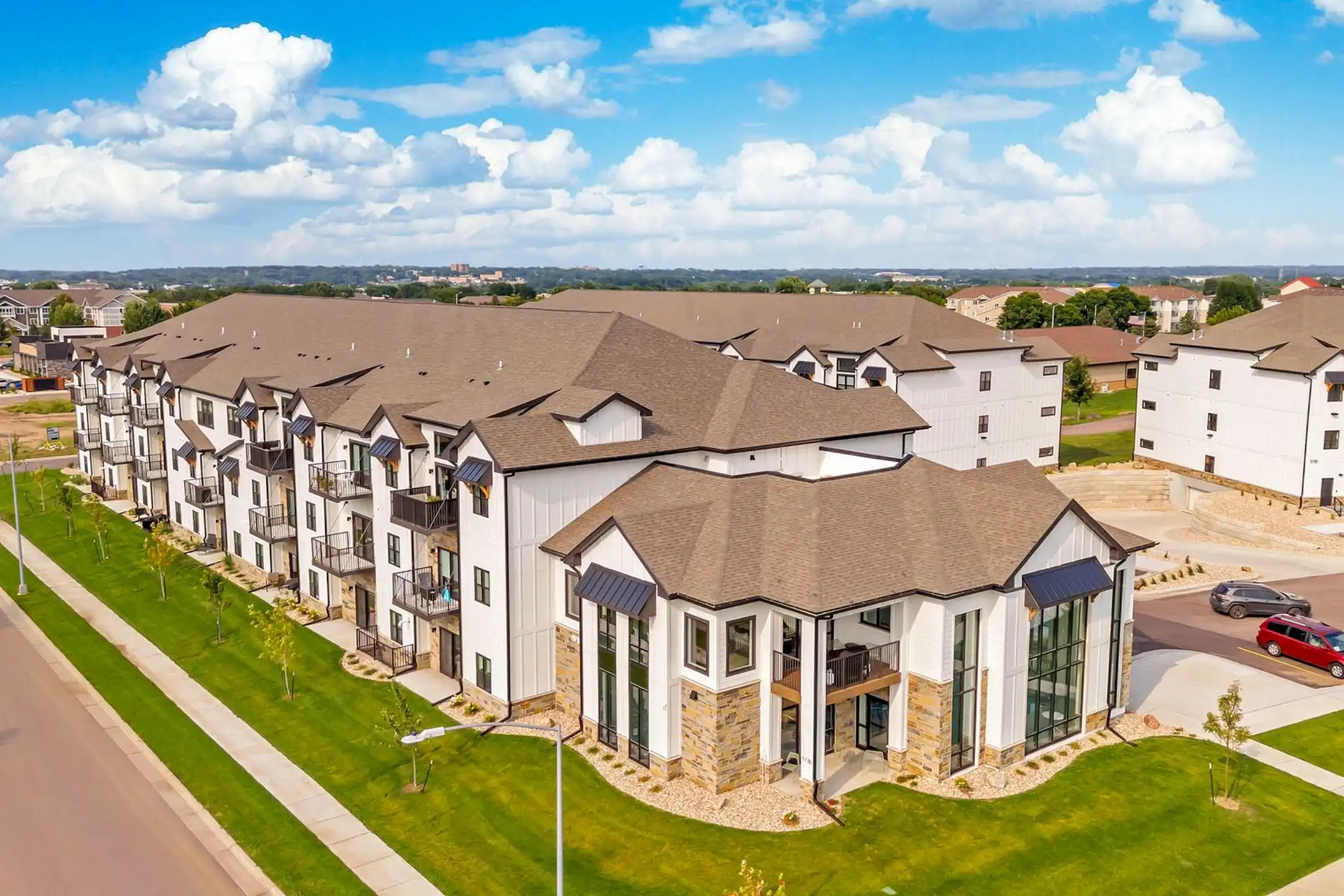 The Velthuis Apartments - Sioux Falls, SD 57108 | ApartmentGuide.com