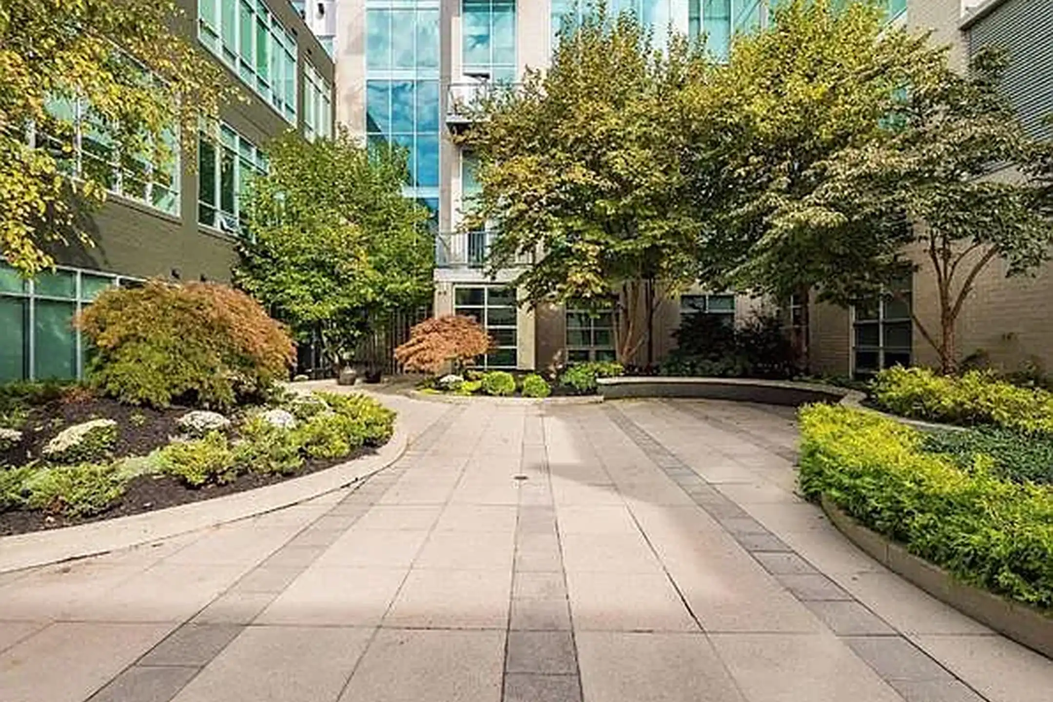 Sixty Spring - Columbus, OH 43215 | ApartmentGuide.com