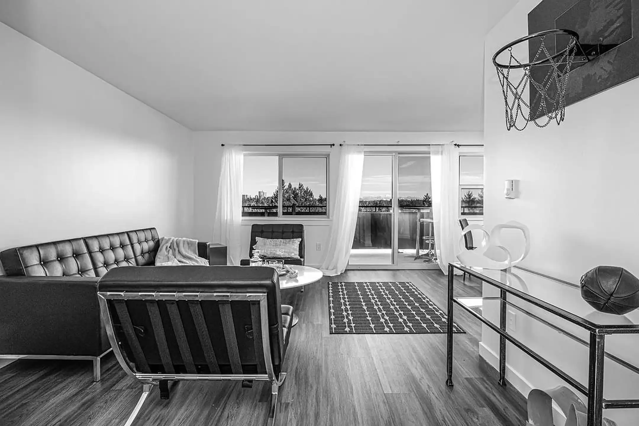 Mercer Tower - Mercer Island, WA 98040 | ApartmentGuide.com