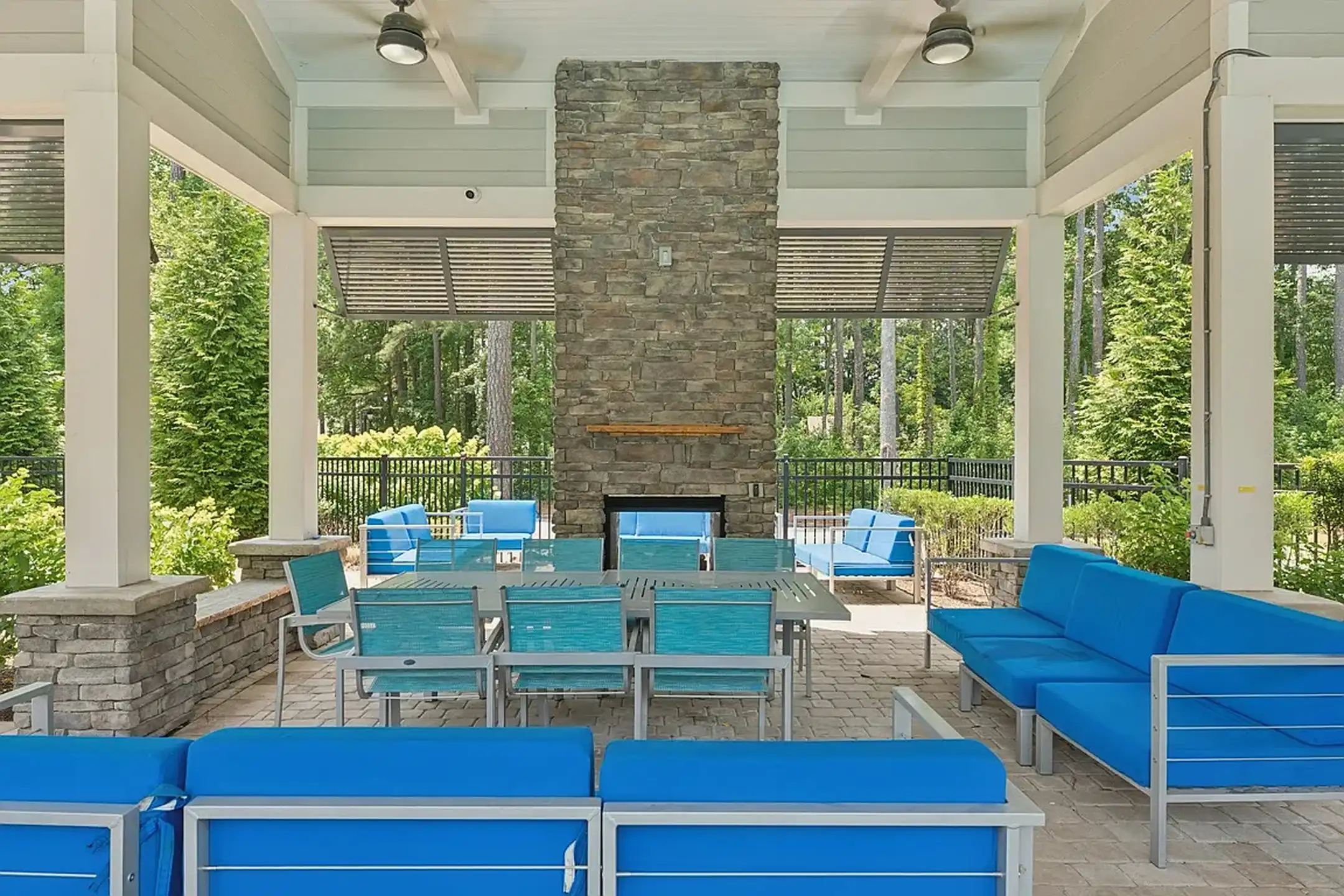 Linkhorn Bay Apartments - Virginia Beach, VA 23451 | ApartmentGuide.com