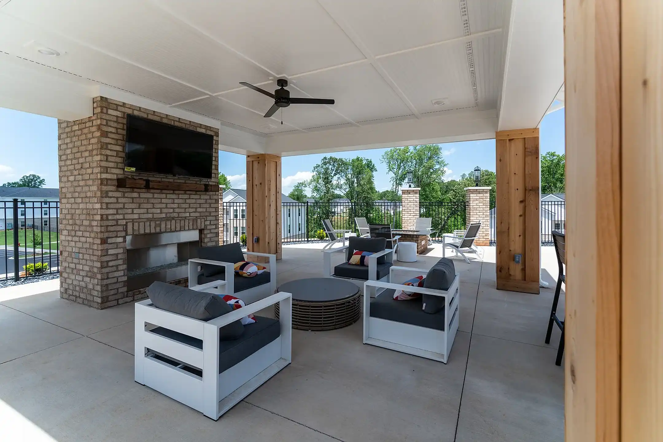 Streams at Battery Park - Anderson, SC 29621 | ApartmentGuide.com