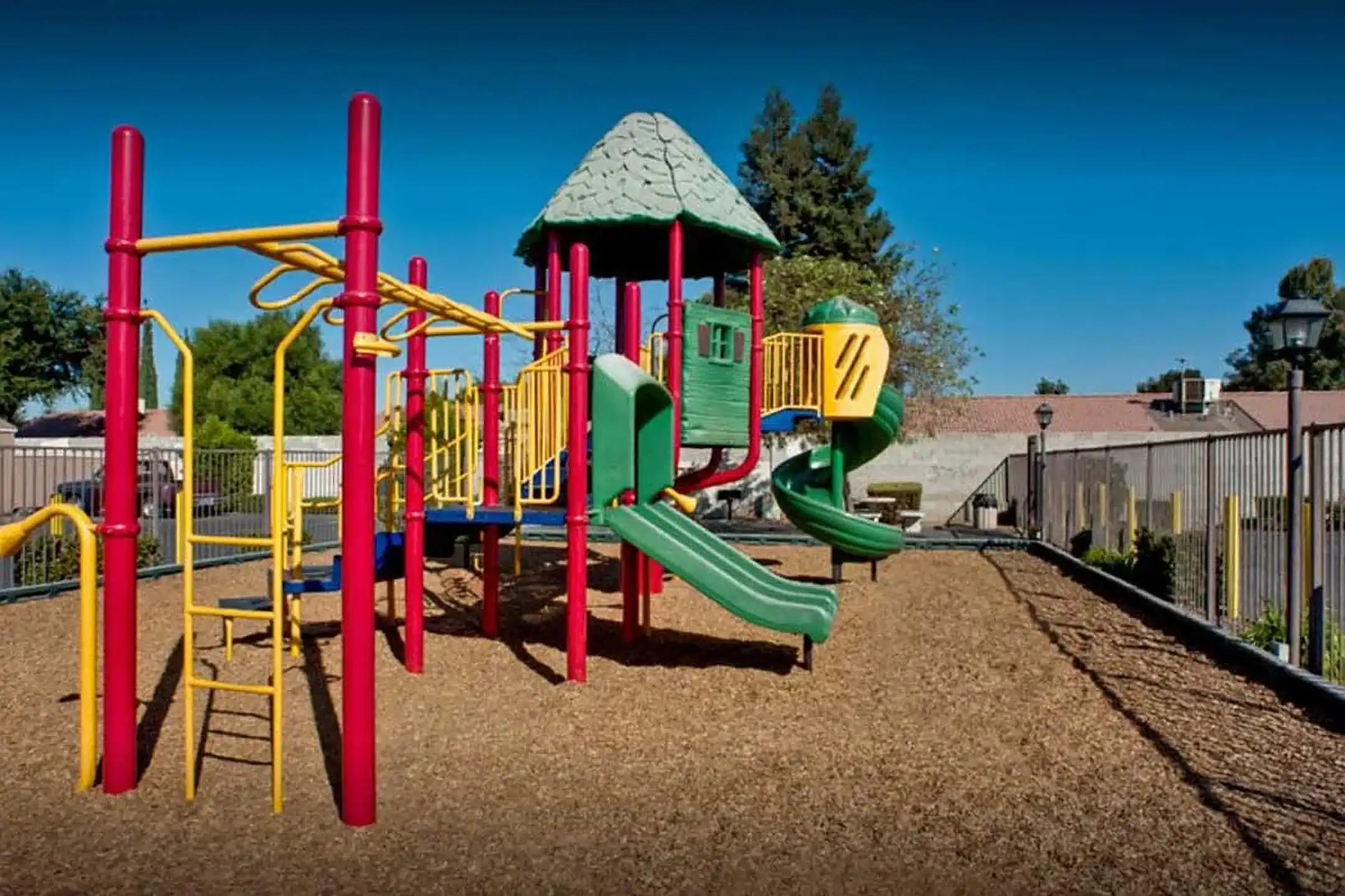 Golden Meadows - Kerman, CA 93630 | ApartmentGuide.com