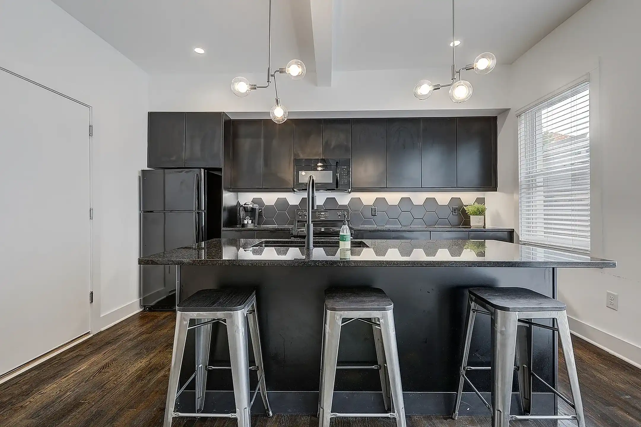 Studio9Forty - Atlanta, GA 30309 | ApartmentGuide.com