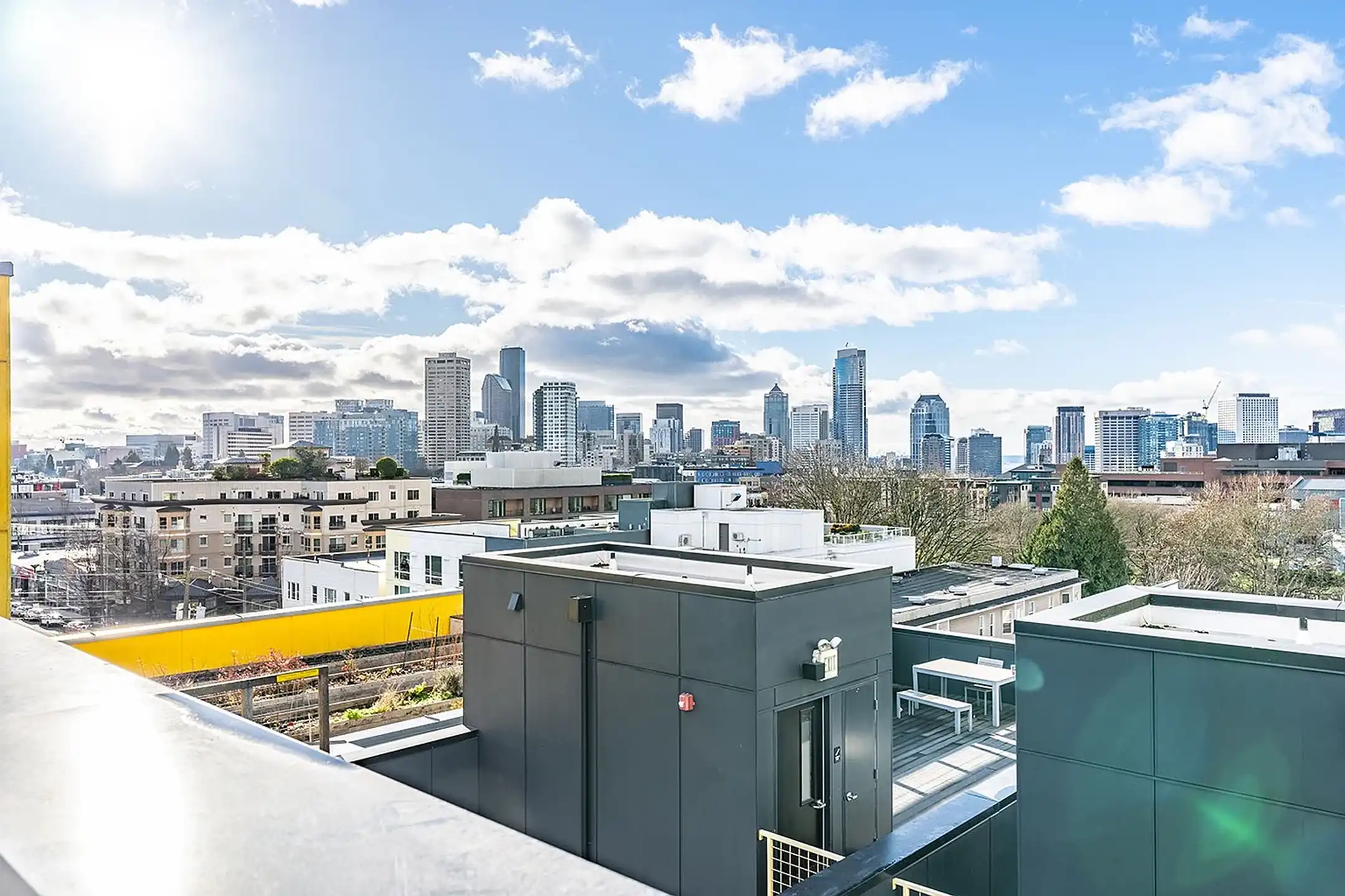 Base Capitol Hill - Seattle, WA 98122 | ApartmentGuide.com