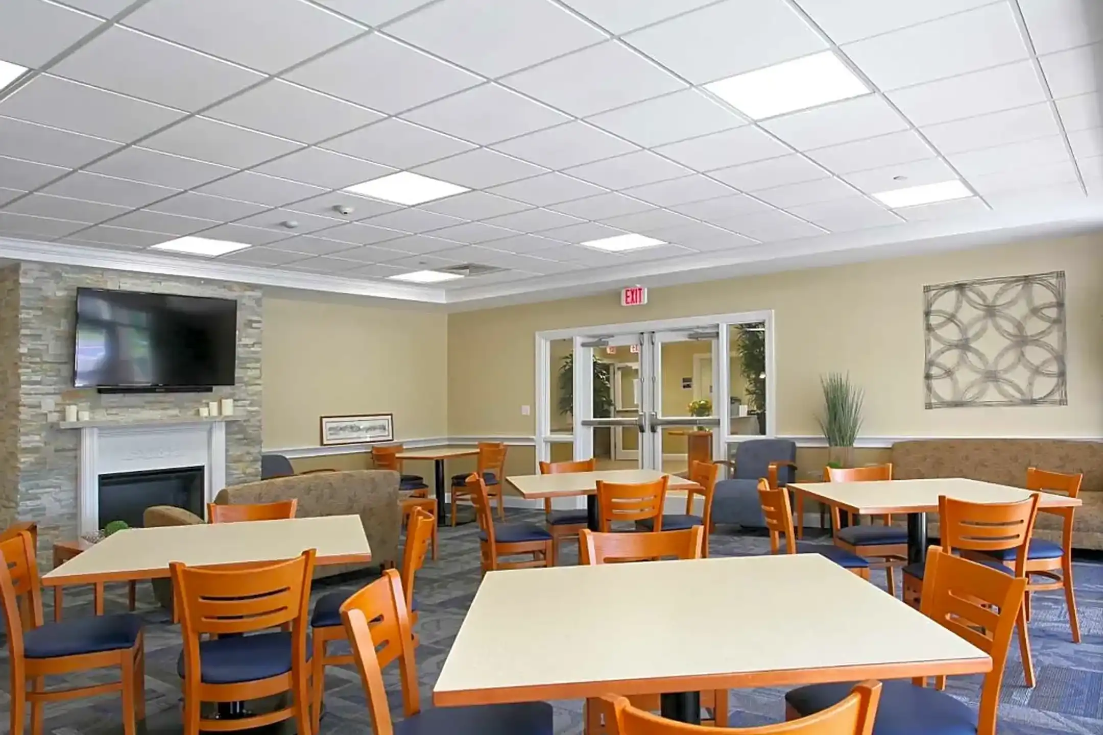 Edgewater Apartments - South Easton, MA 02375 | ApartmentGuide.com