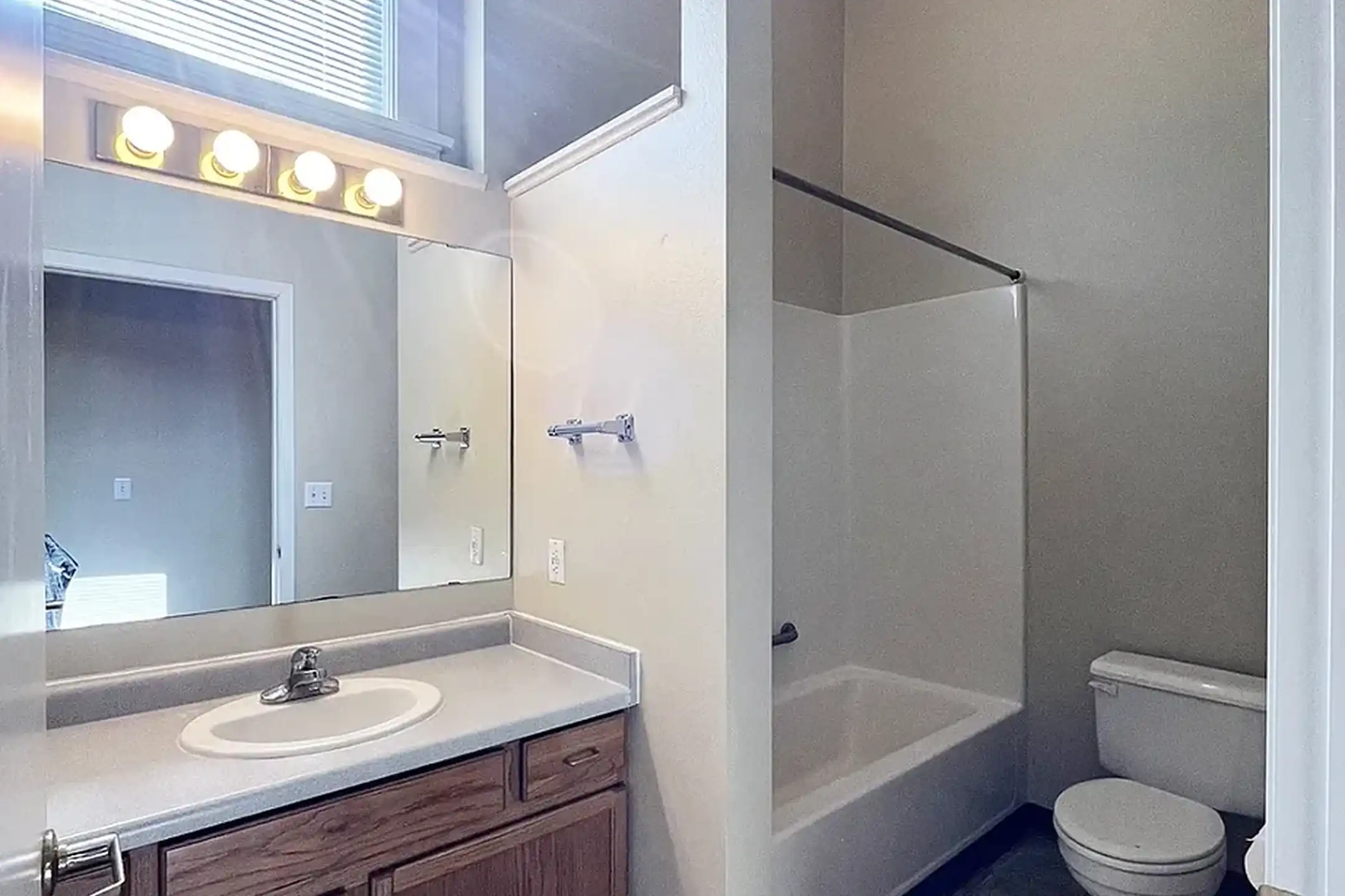 Stonehouse Apartments - Cannon Falls, MN 55009 | ApartmentGuide.com