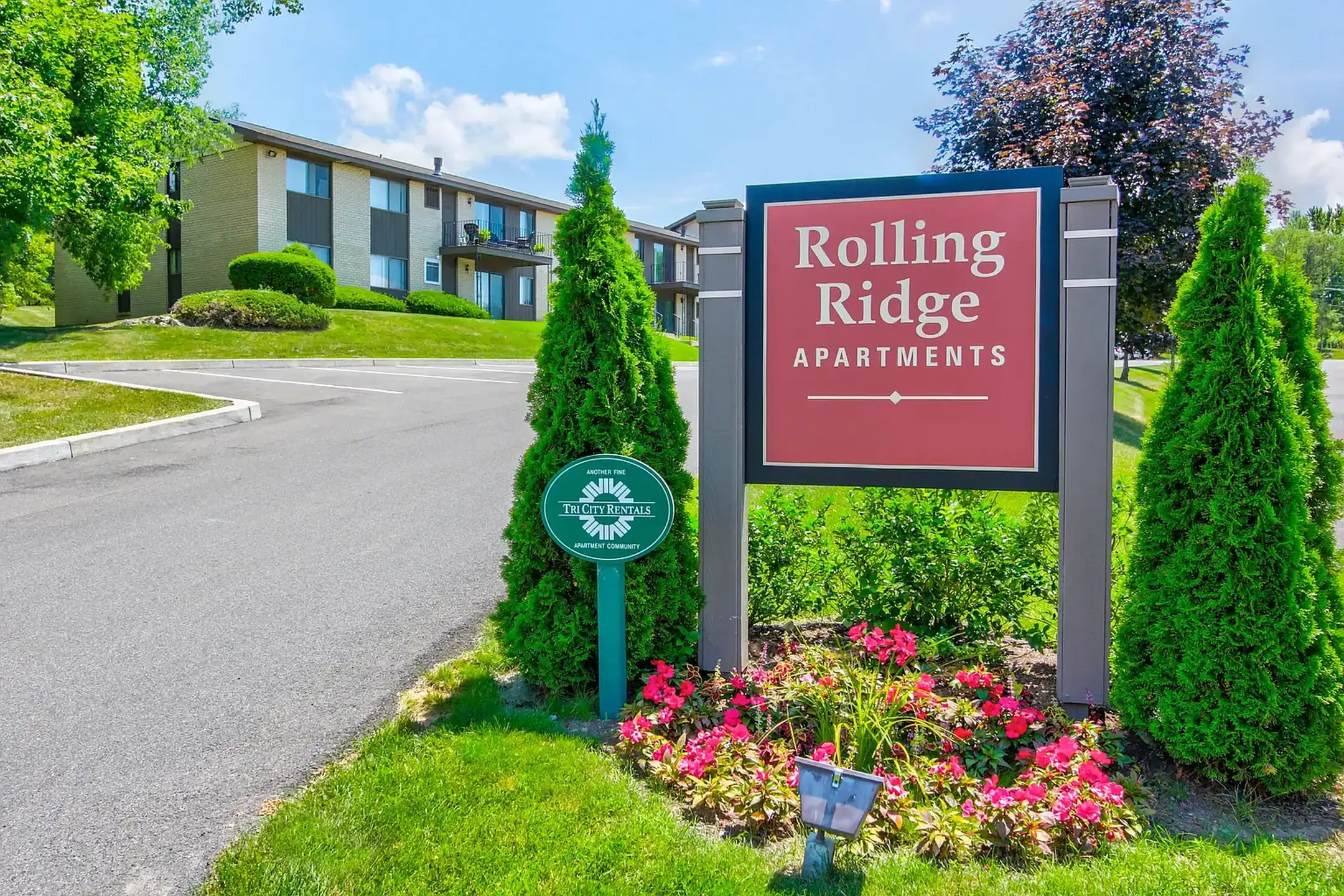 Rolling Ridge - Latham, NY 12110 | ApartmentGuide.com