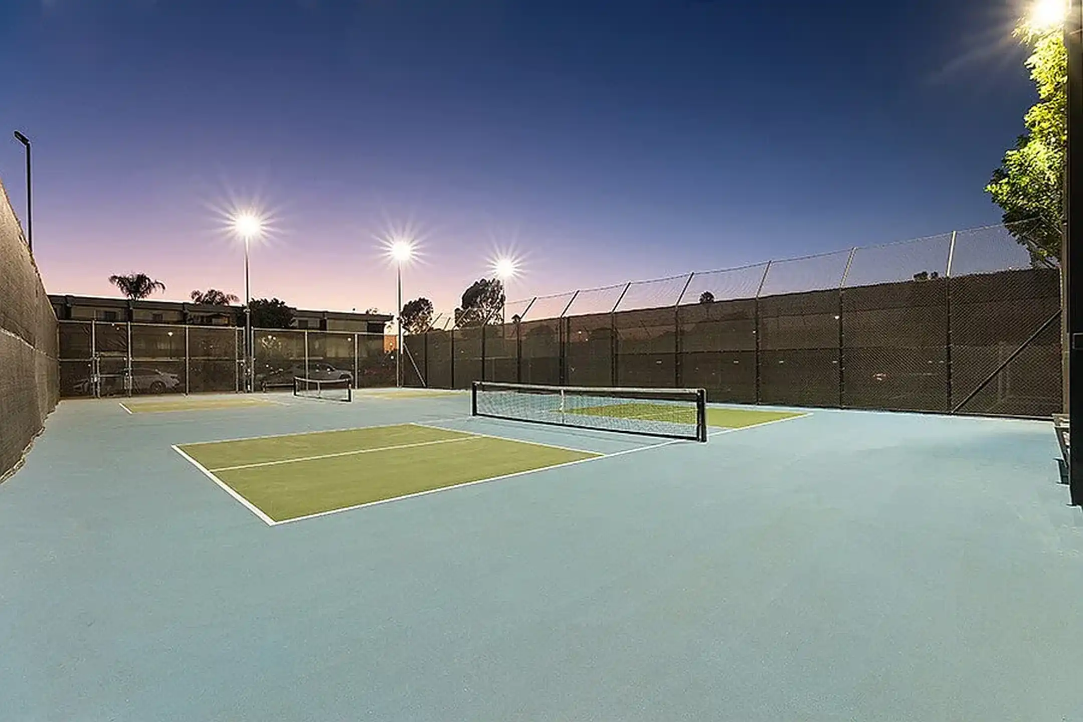 Madison Park - Anaheim, CA 92804 | ApartmentGuide.com