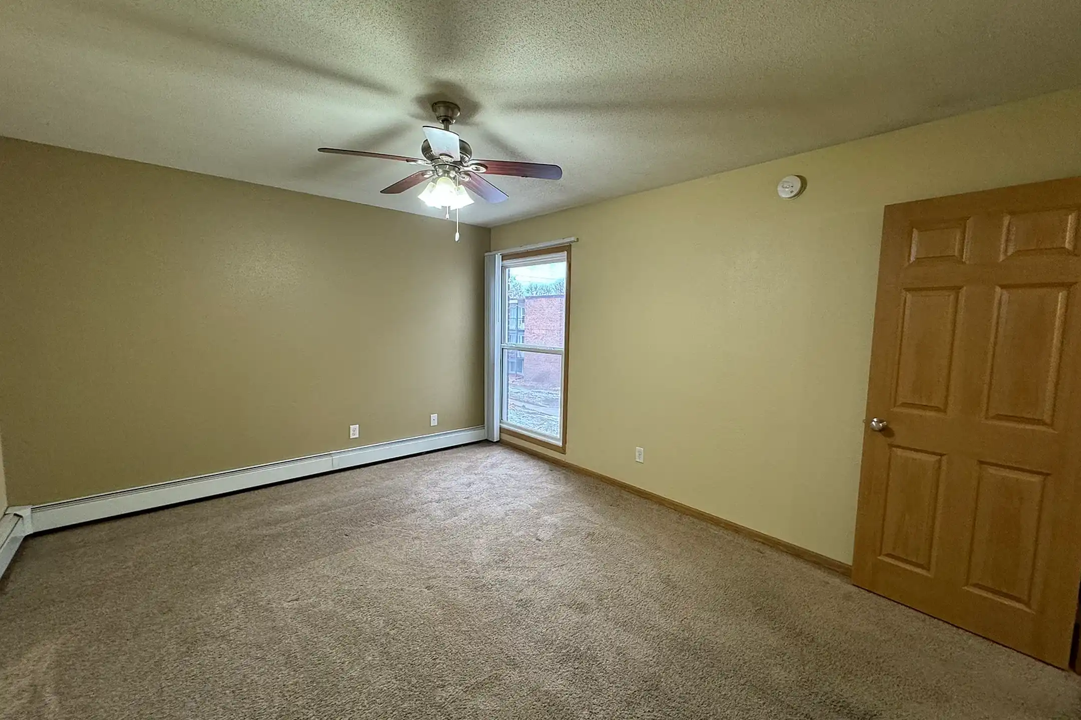 Gateway Commons - Brooklyn Center, MN 55430 | ApartmentGuide.com