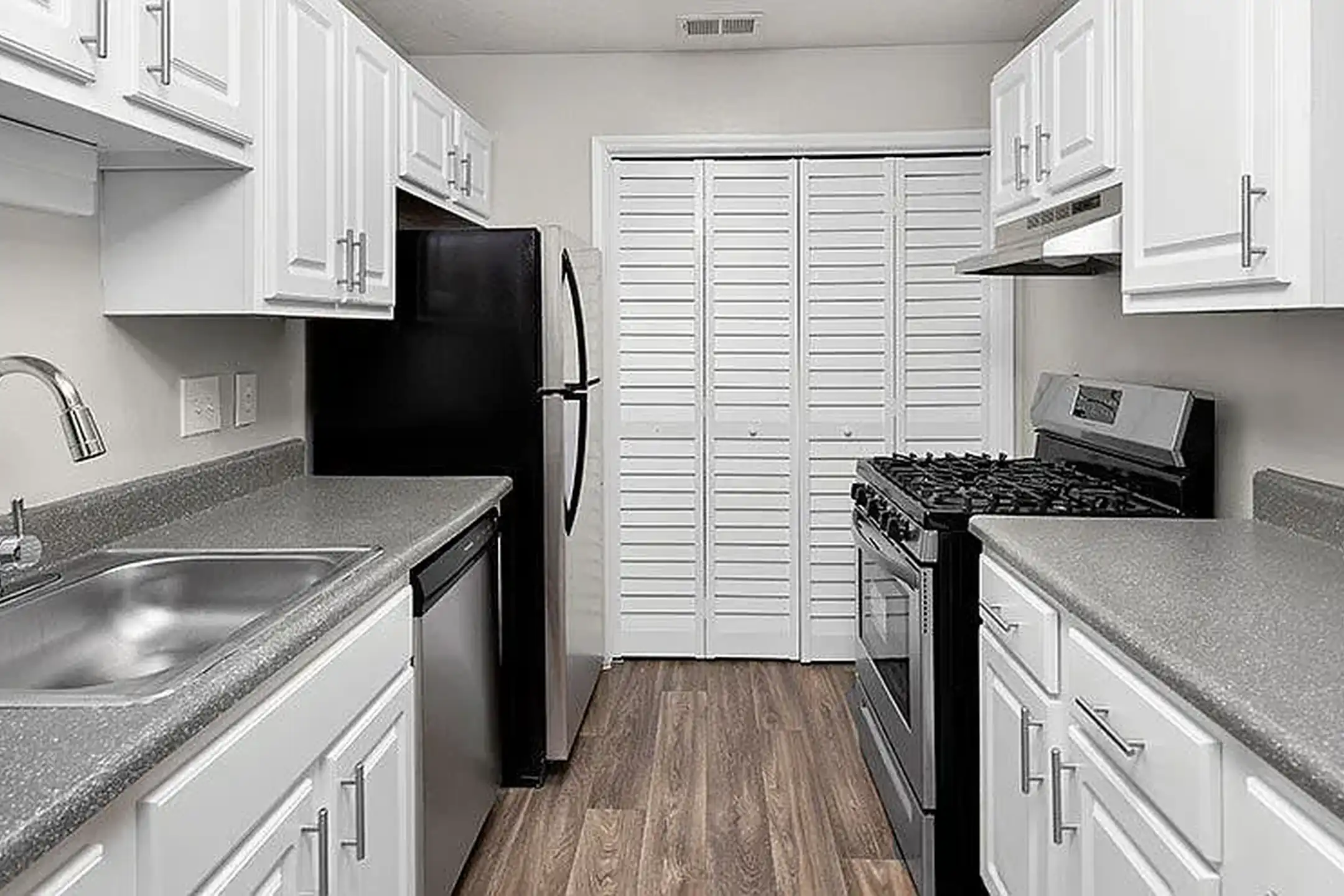 Somerset at the Crossing - Tucker, GA 30084 | ApartmentGuide.com