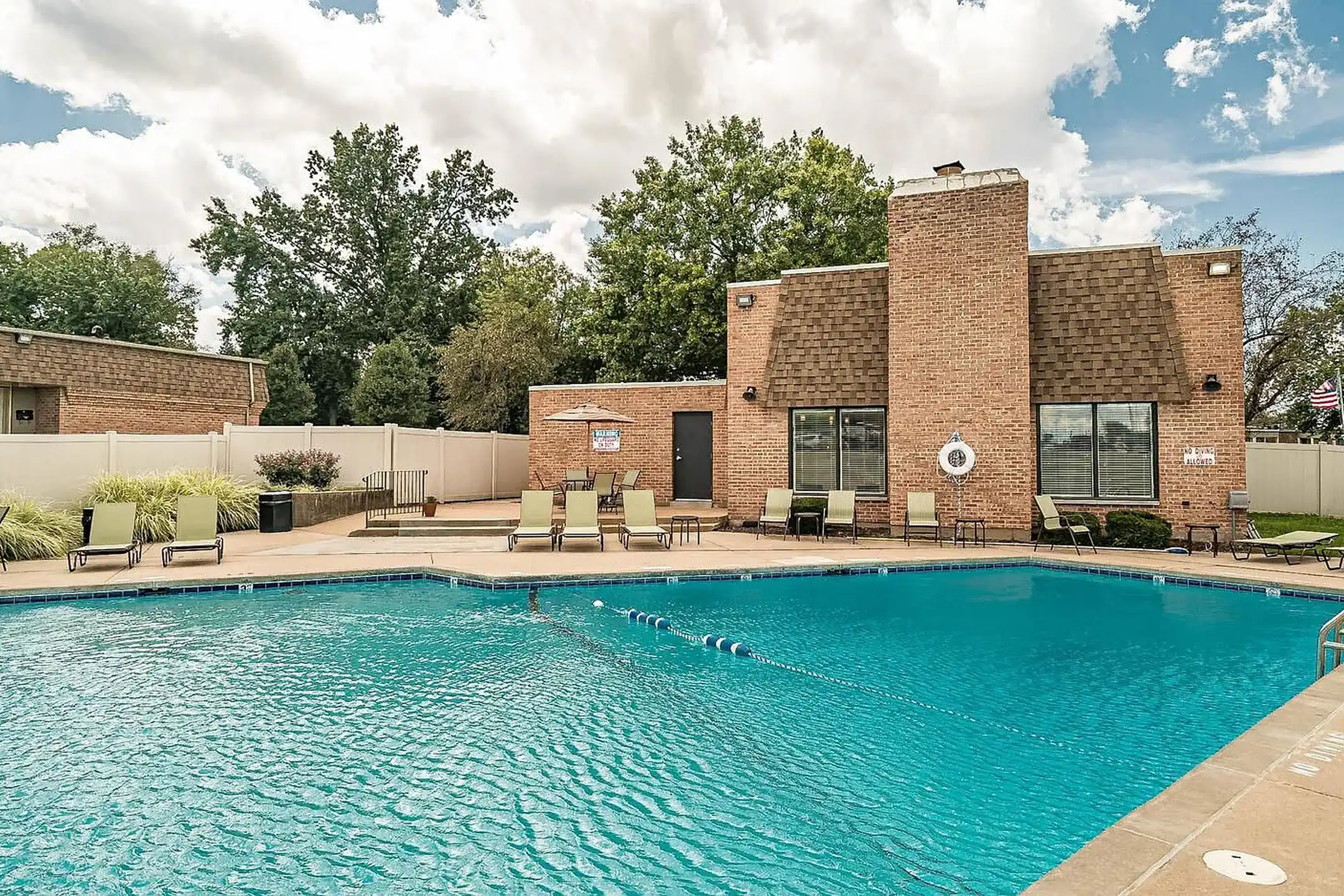 Pear Tree - Saint Ann, MO 63074 | ApartmentGuide.com