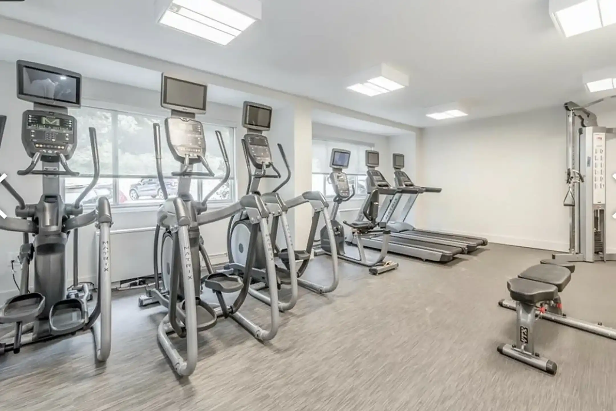 The Falls at Roland Park - Baltimore, MD 21210 | ApartmentGuide.com